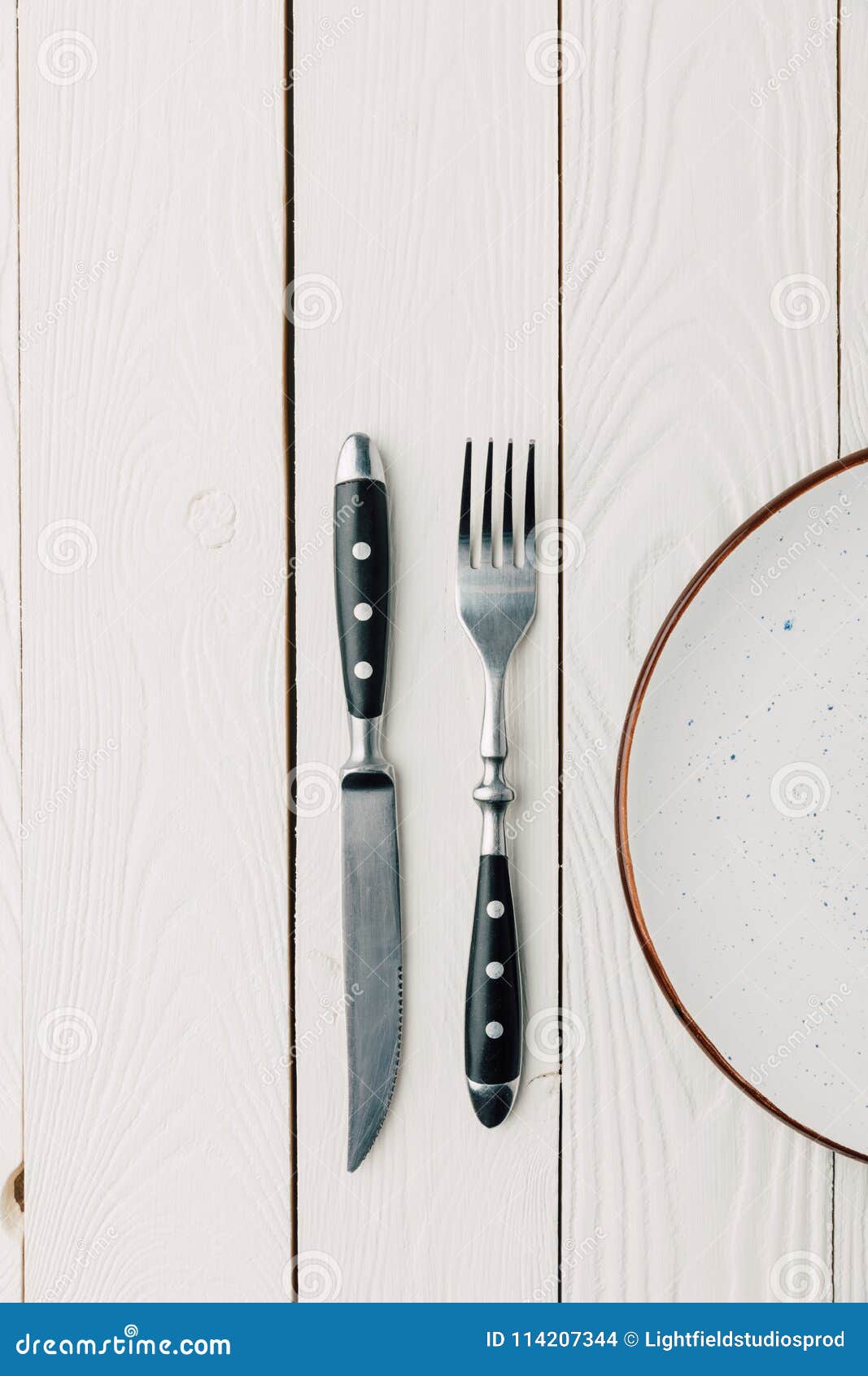 Top View of Empty Plate and Silverware Stock Photo - Image of blank ...