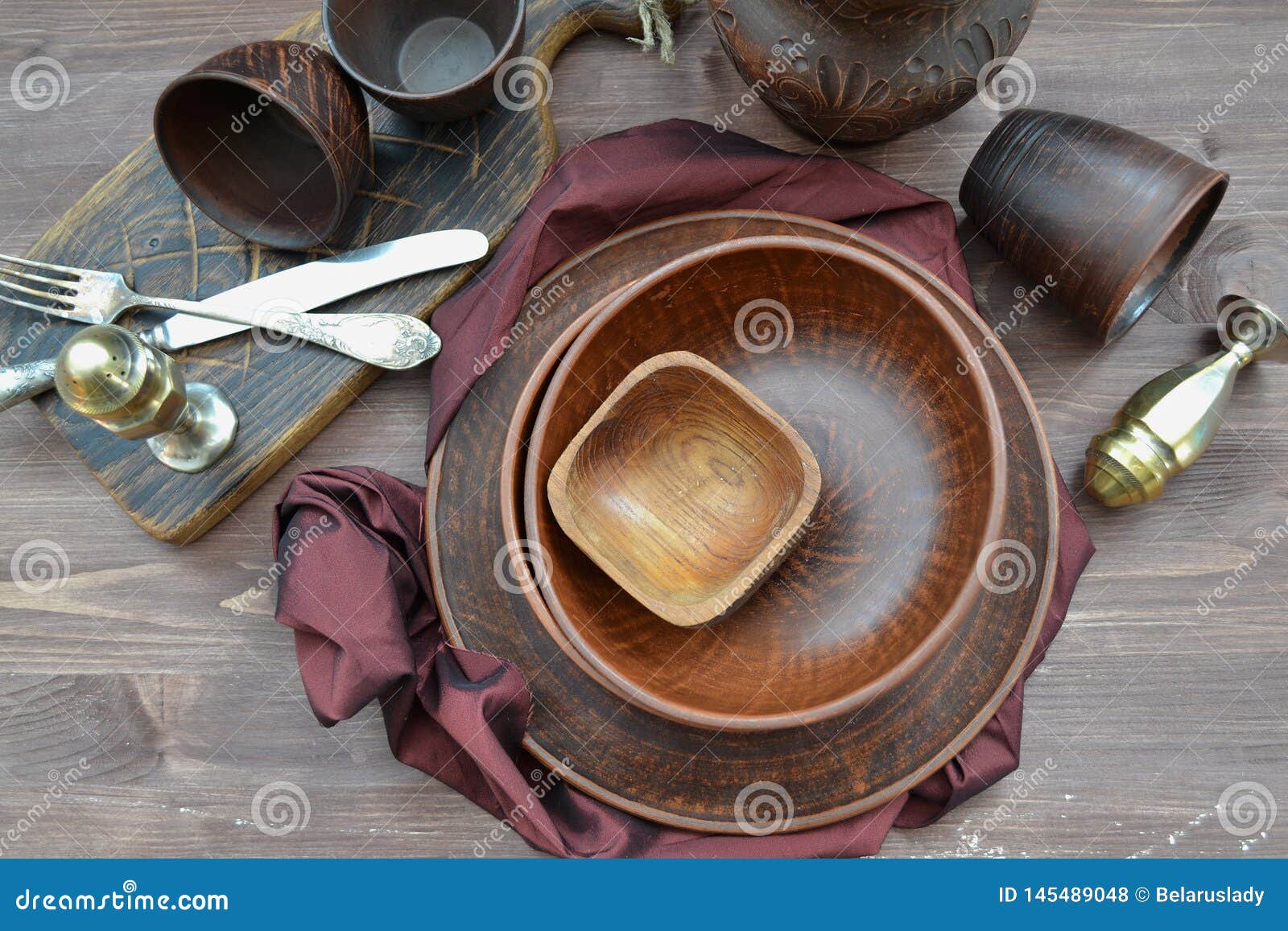 Top View of Empty Plates. Rustic Pottery and Home Interior Decor ...