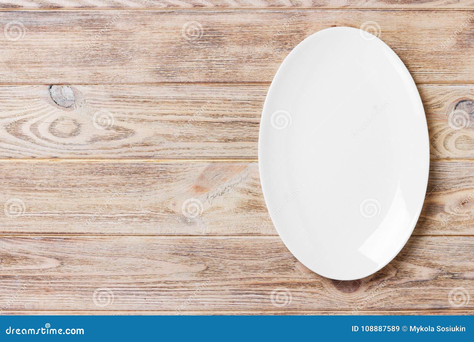 Top View of Empty White Food Plate on a Wood Background Stock Image ...