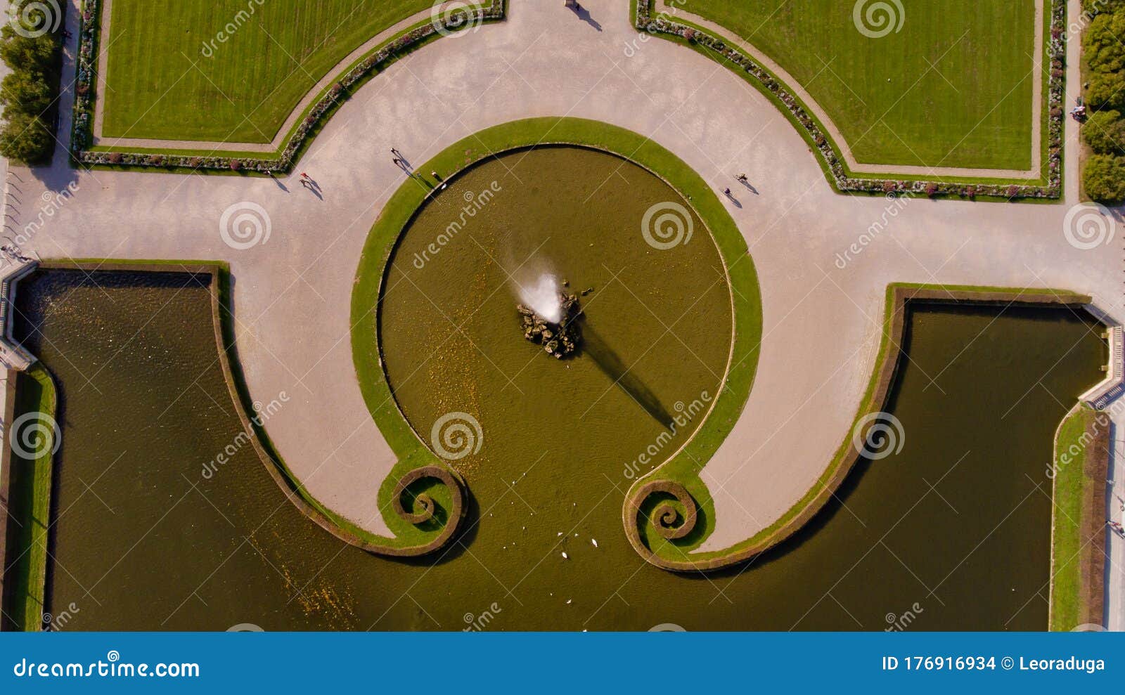 Top View of the Fountain in the Park. Stock Photo - Image of cityscape ...
