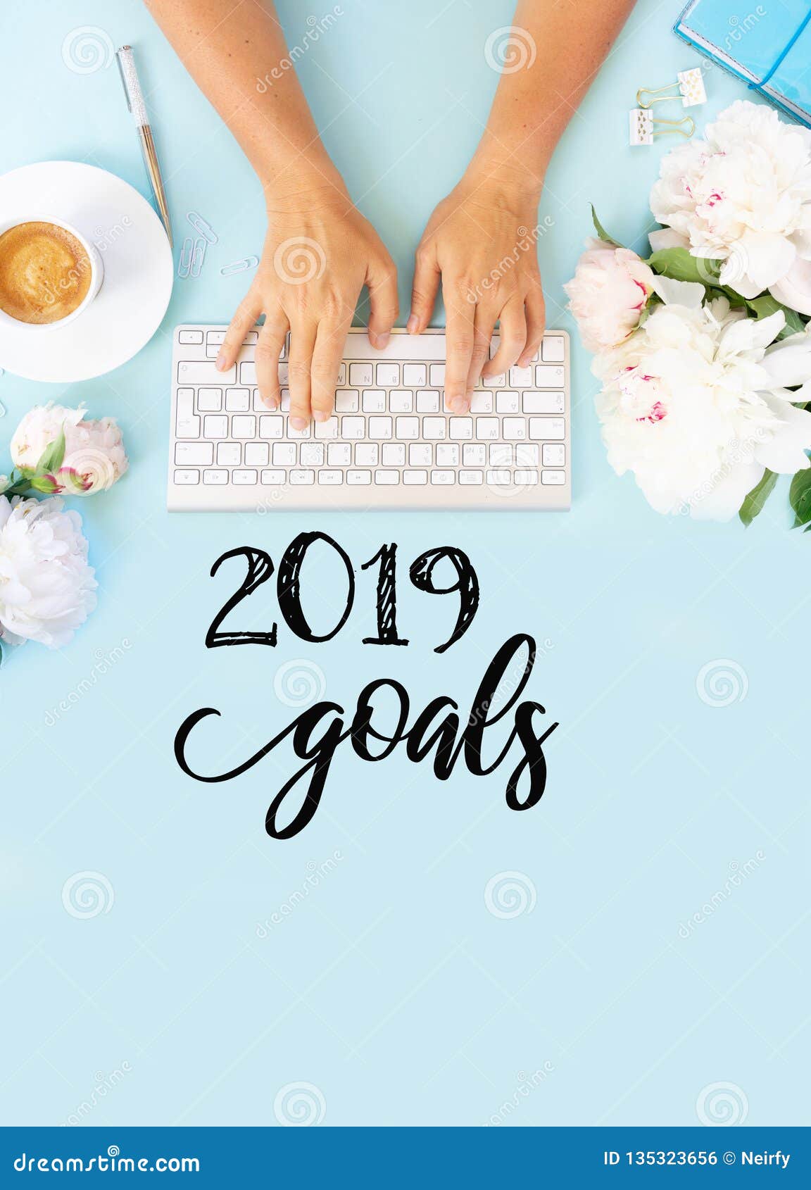 Top view 2019 goals list stock photo. Image of desk - 135323656