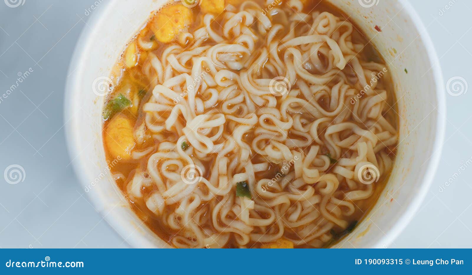 Top View of Instant Noodles Stock Image - Image of lunch, spicy: 190093315