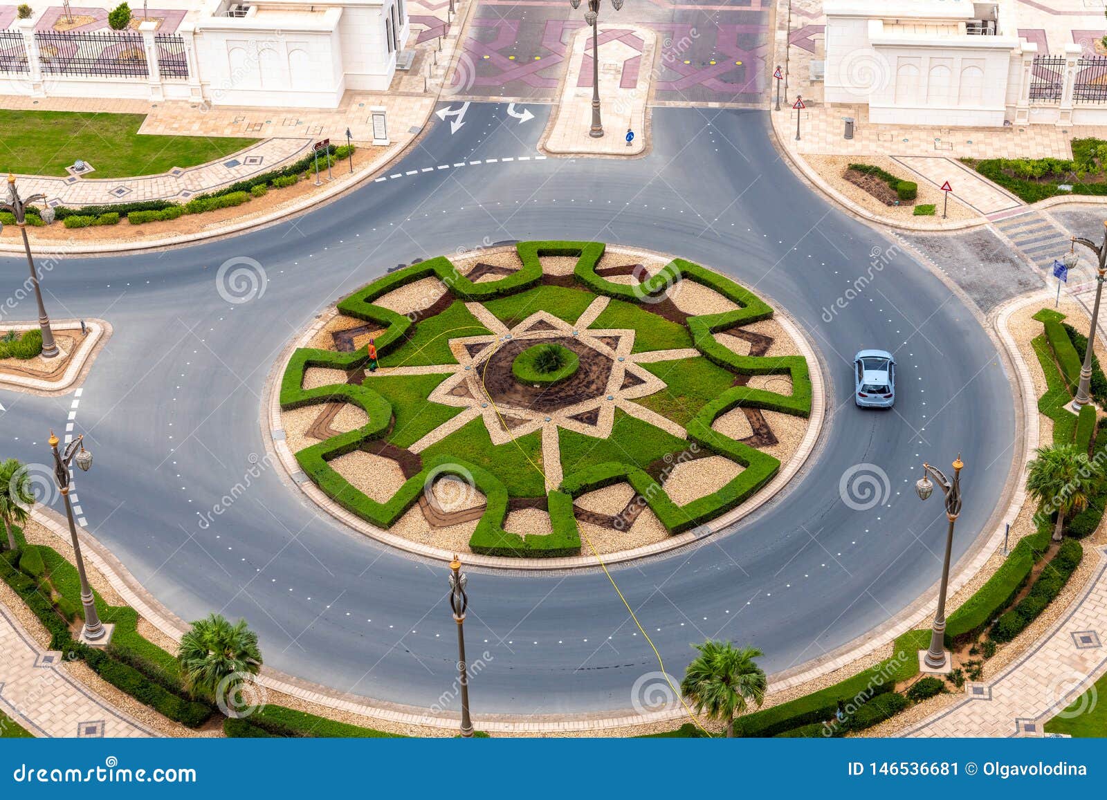 Roundabout Road Stock Images - Download 4,536 Royalty Free Photos
