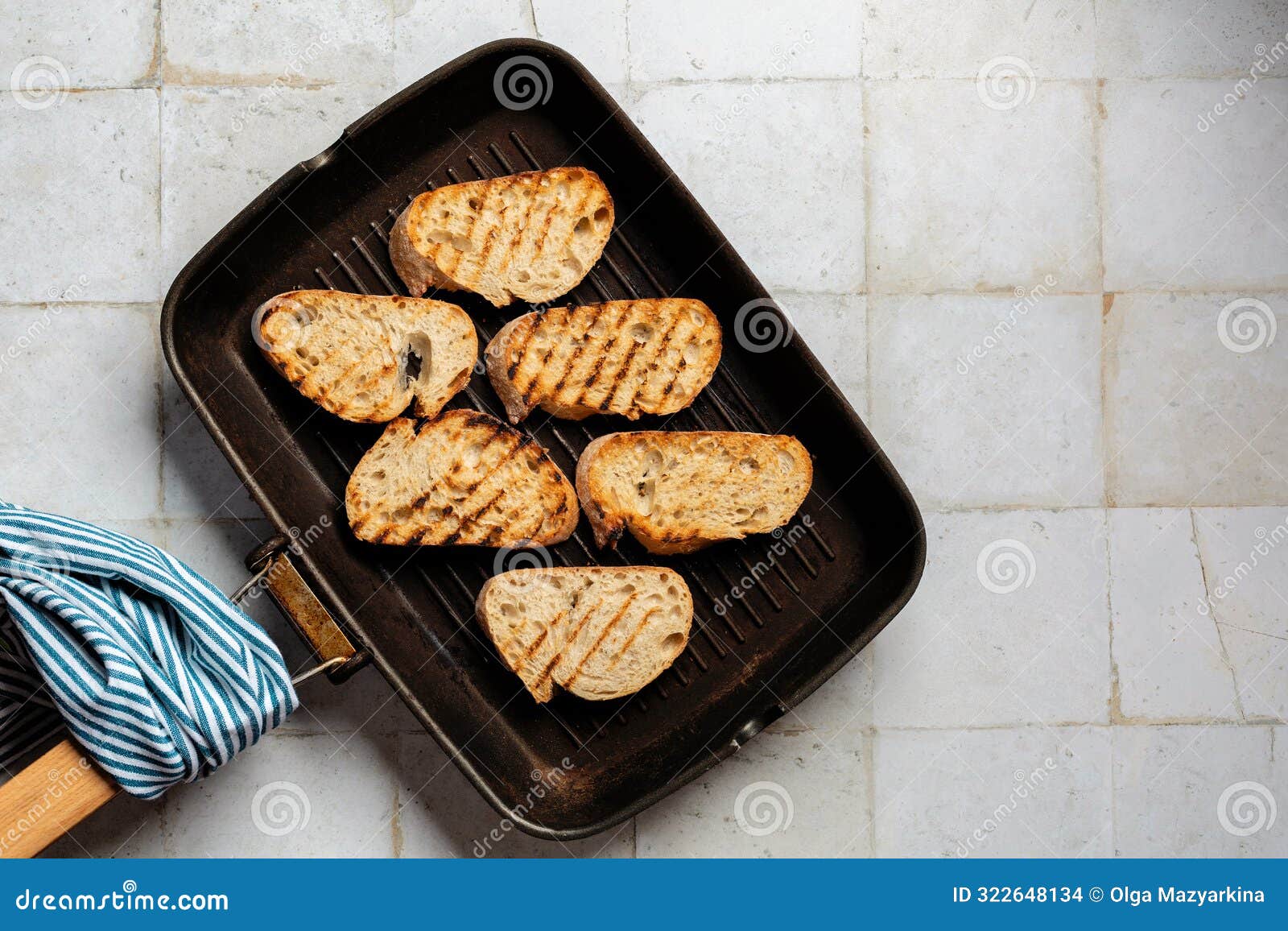 Top View of Toast Bread in Iron Pan - Grill Pan Stock Photo - Image of ...