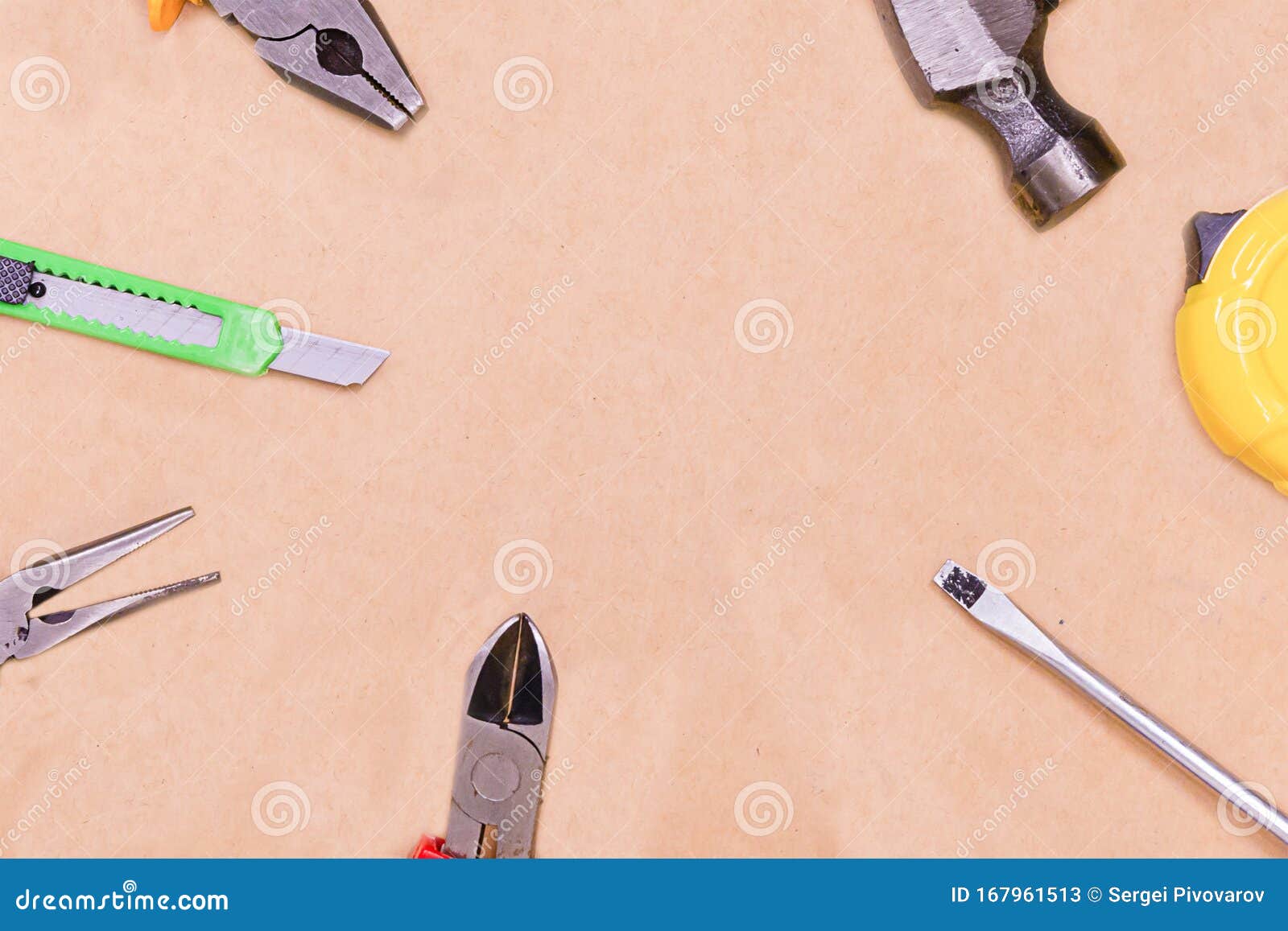 Top View Tools Working Hammer Knife Screwdriver Circle Frame ...