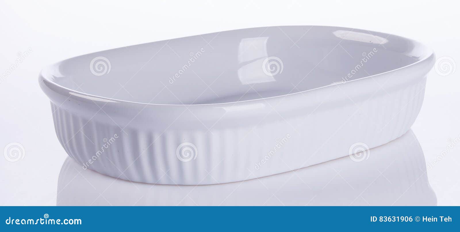 Topf Oder Keramischer Lebensmitteltopf Auf Einem Hintergrund Stockfoto ...