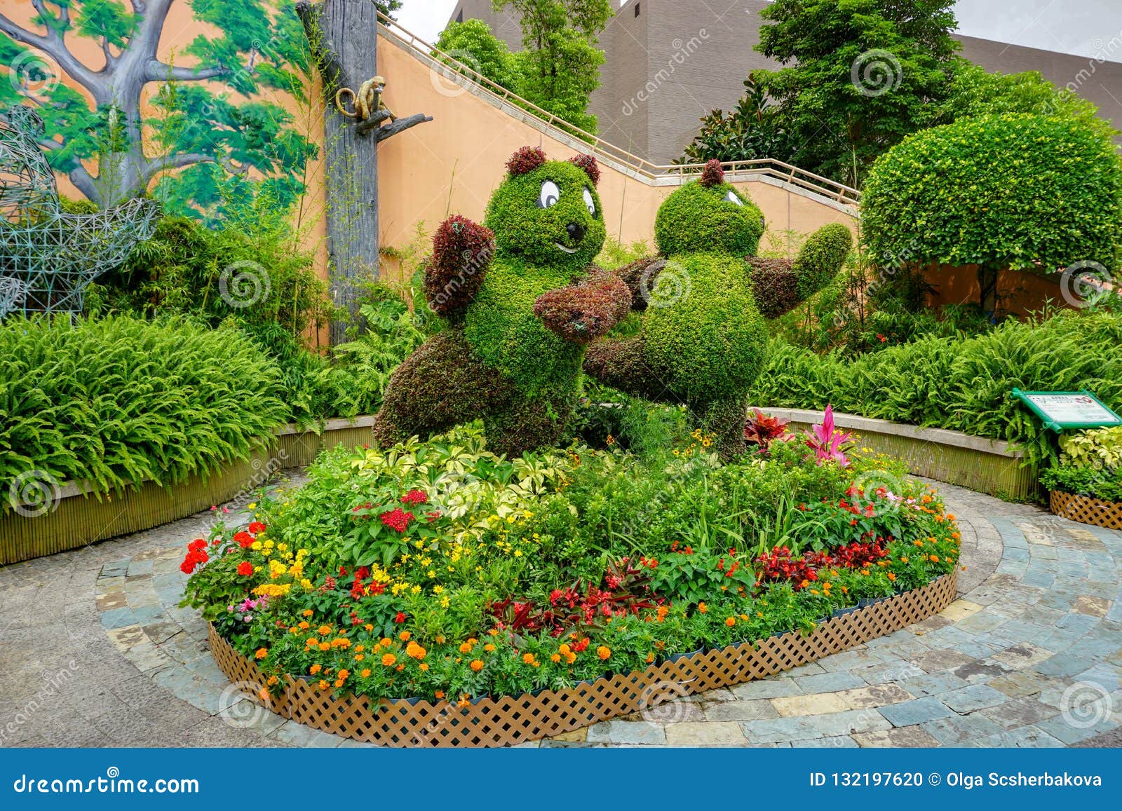 Topiary De La Panda En China Foto de archivo - Imagen de kong, planta ...