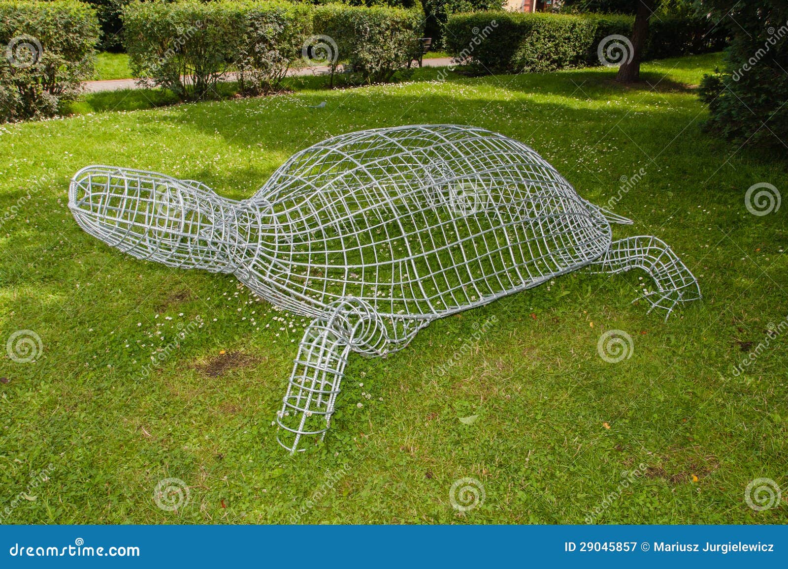 Topiary Wire Cage Stock Photos - Free & Royalty-Free Stock Photos from ...