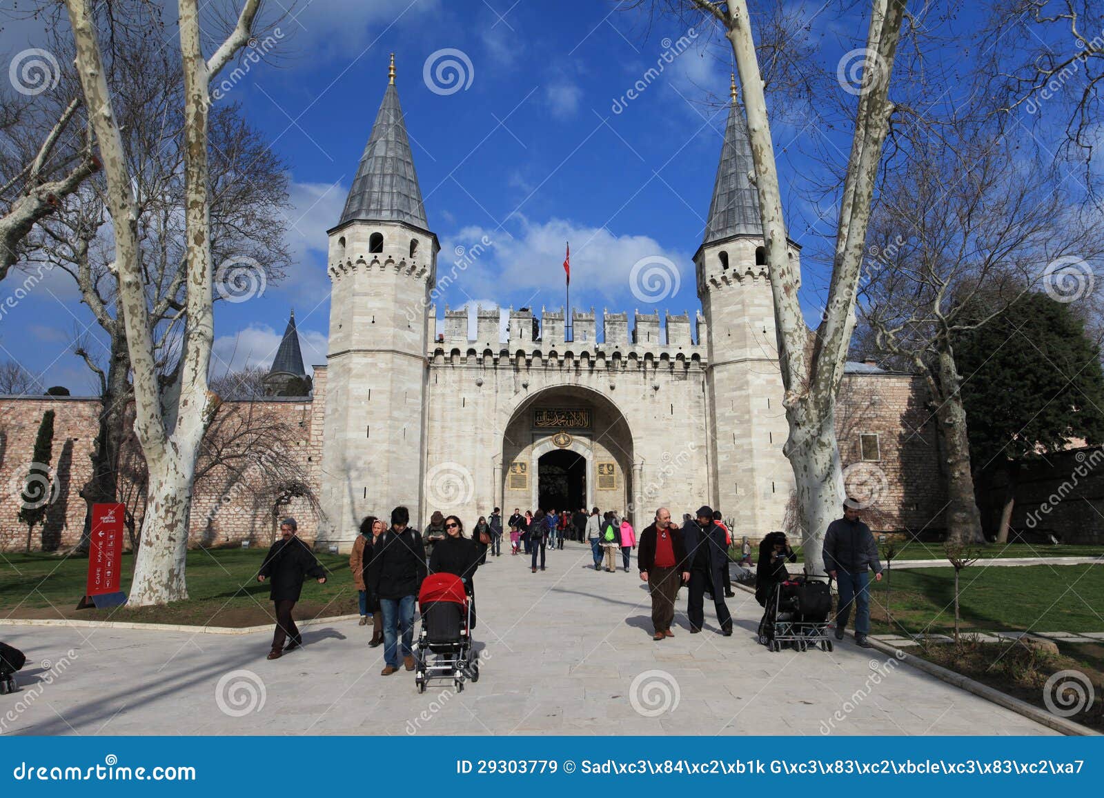 Topkapi Palace editorial stock image. Image of people - 29303779