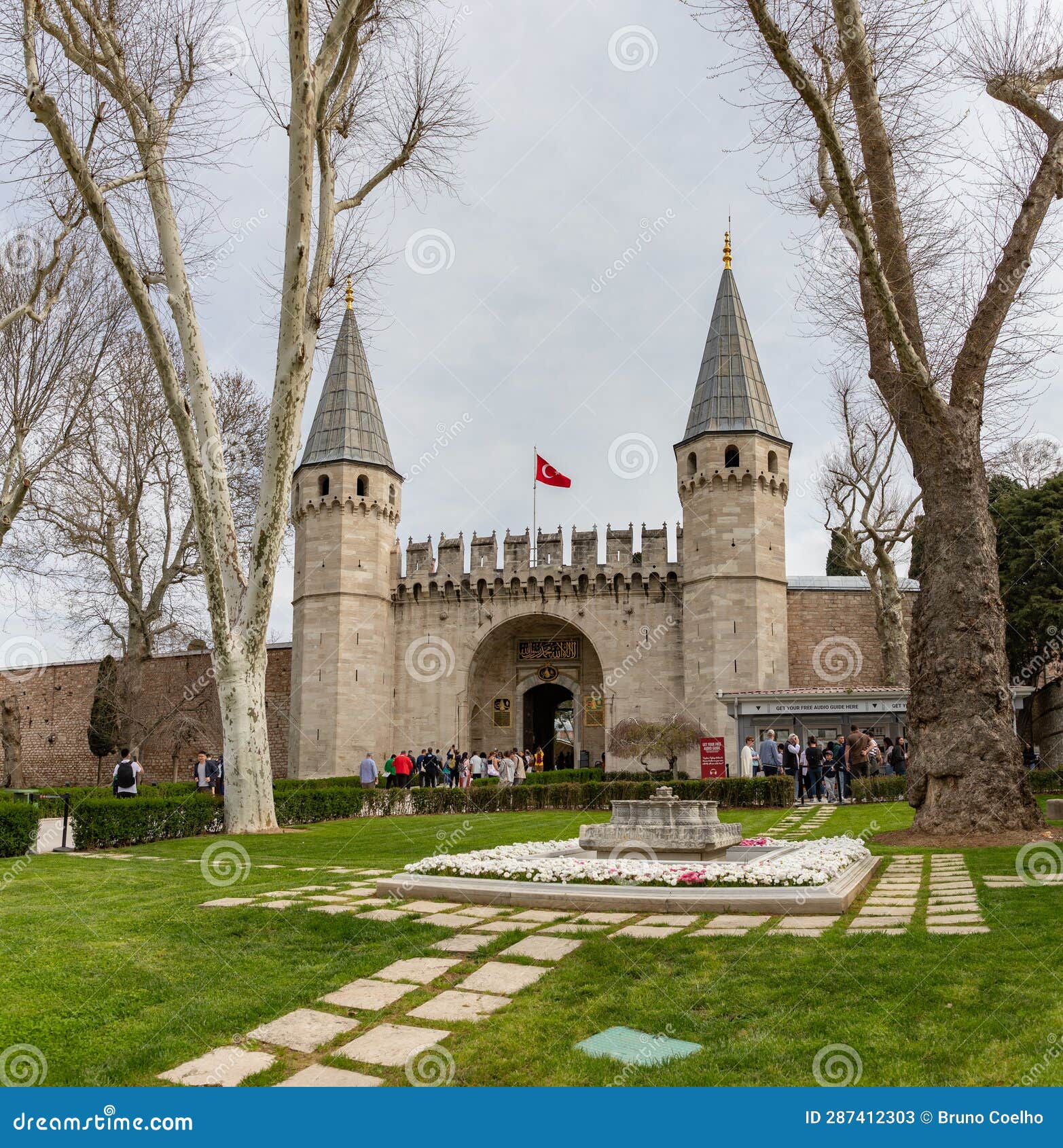 Topkapi Palace - Babusselam Gate Stock Image - Image of trees, flowers ...