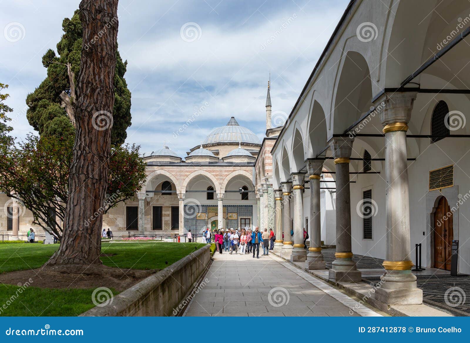 Topkapi Palace - Courtyard III Editorial Stock Photo - Image of turkey ...