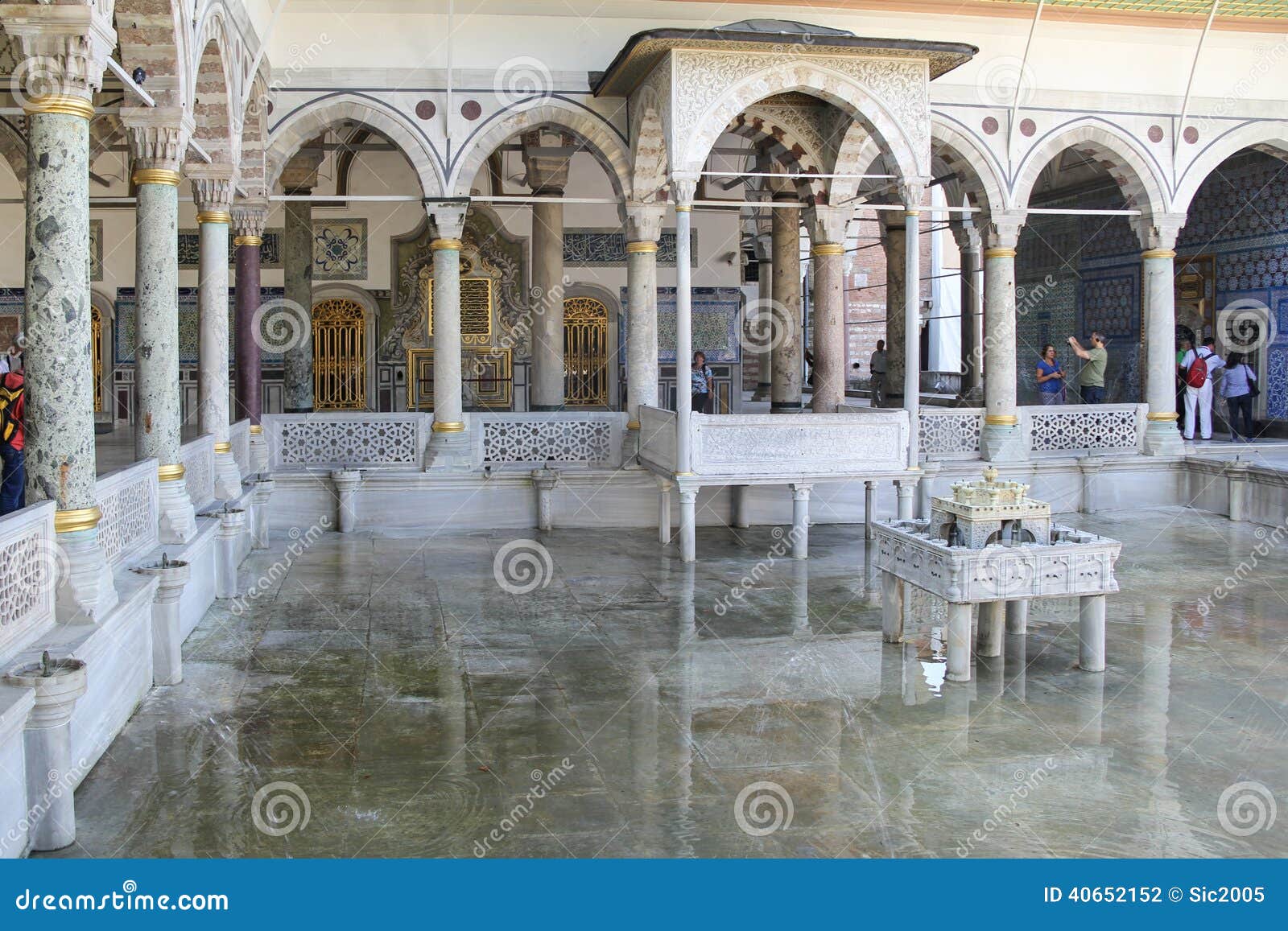 Topkapi Palace Interior editorial photography. Image of local - 40652152