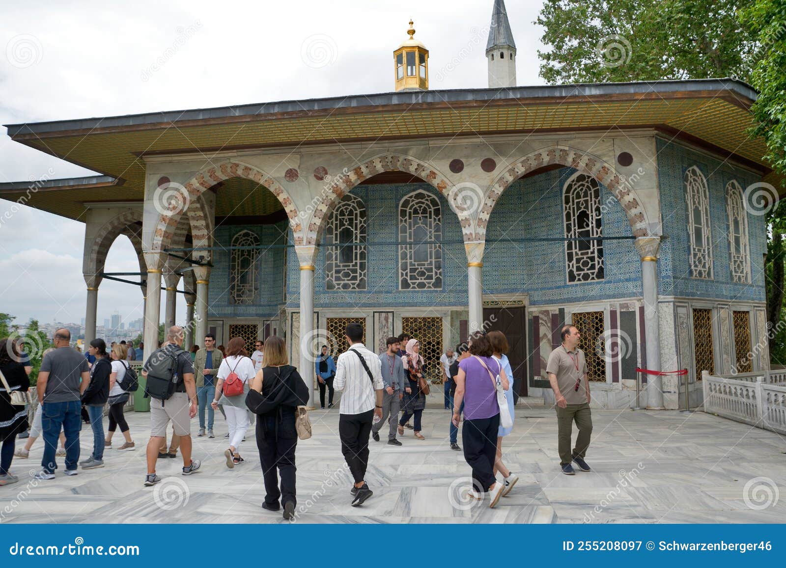 Topkapi Palace: Pavilion in the Fourth Courtyard Editorial Photography ...