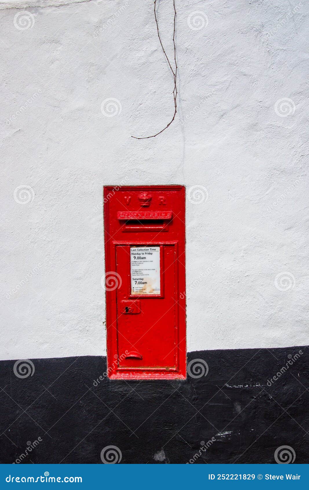 A Victorian Post Box Embedded in a Common Wall in Topsham Devon ...