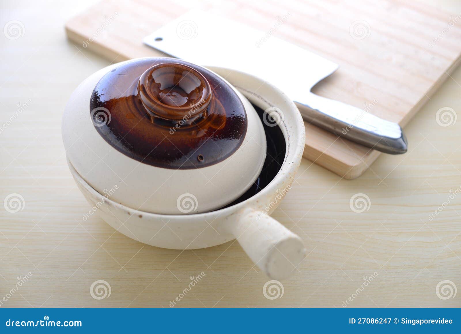 Topview of Chinese Clay Pot Utensils with Cleaver Stock Image - Image ...