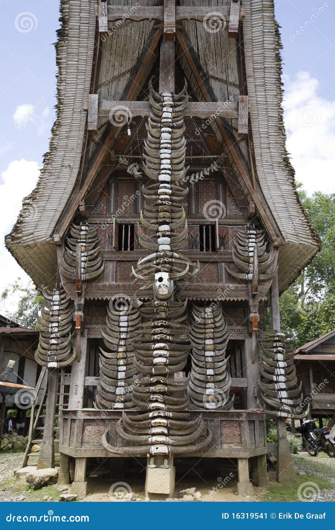 Toraja house stock image. Image of thatch, domestic, tongkonan - 16319541