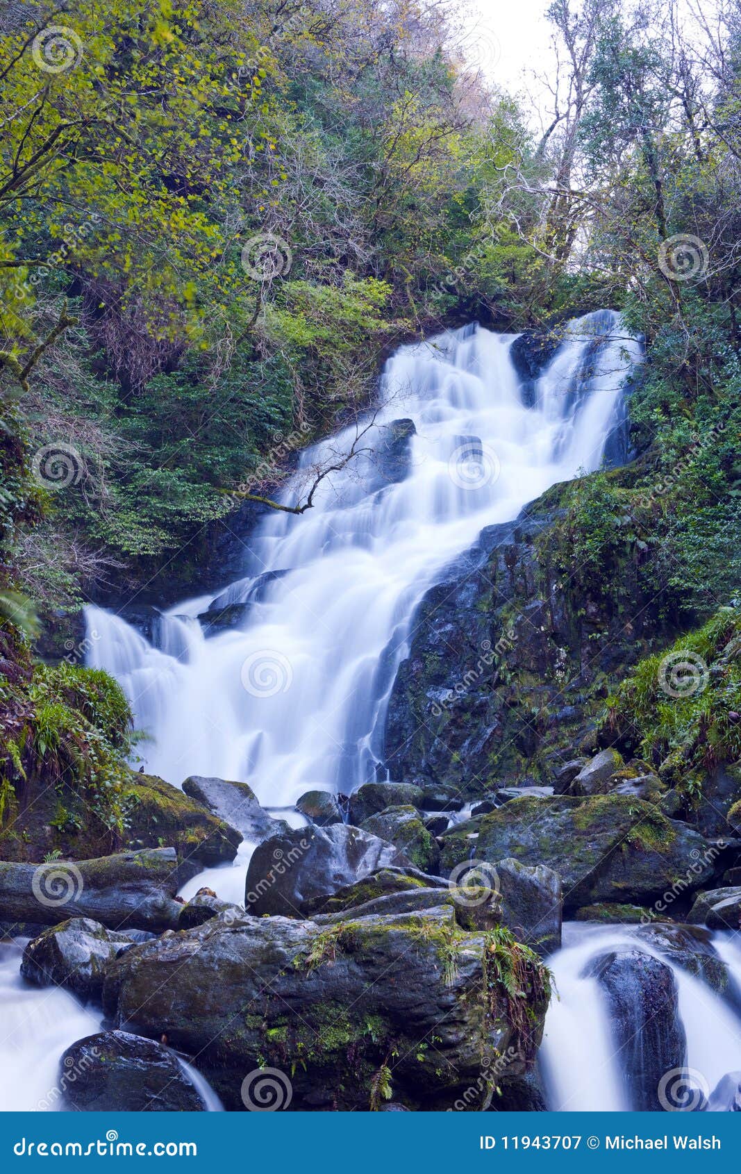 Torc Waterfall stock image. Image of water, eire, landscape - 11943707
