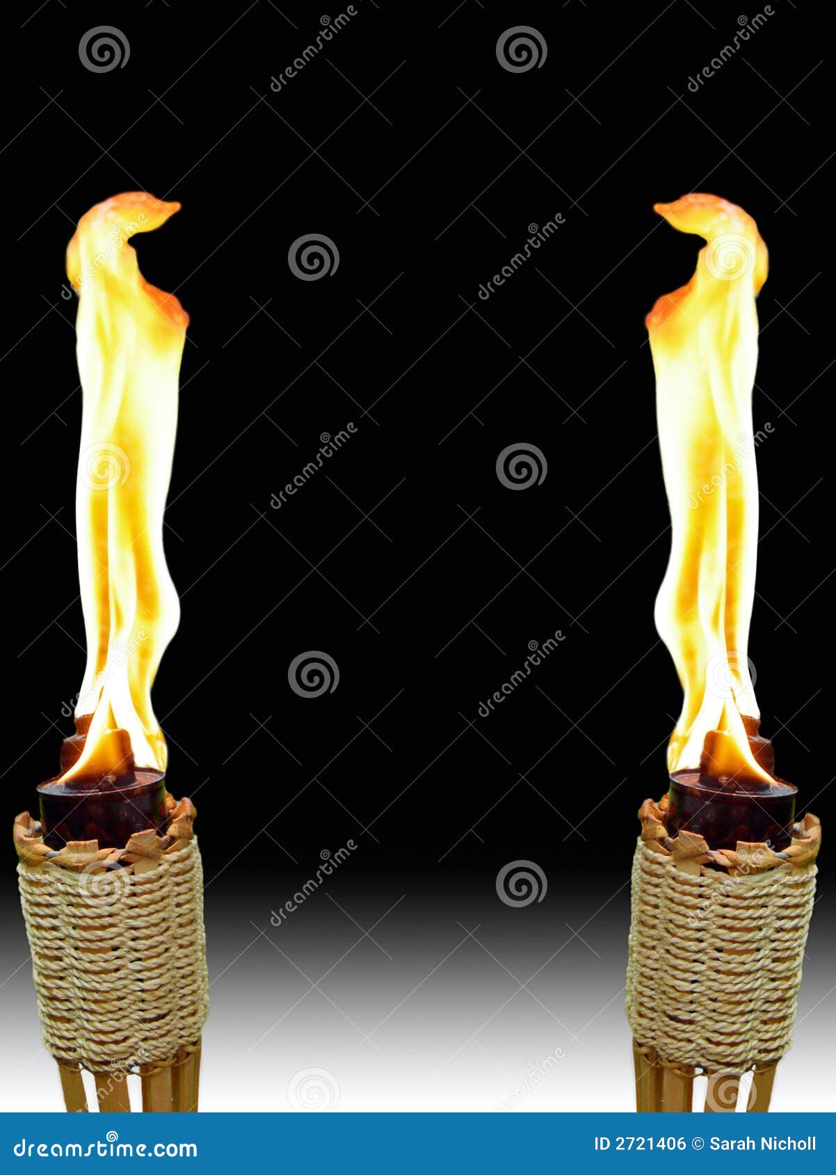 Torce opposte di Tiki fotografia stock. Immagine di domestico - 2721406