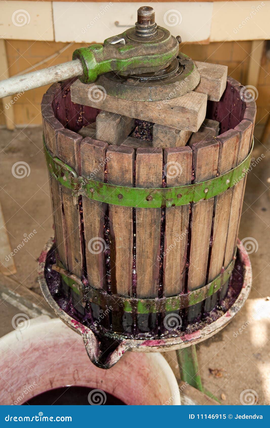 Torchio immagine stock. Immagine di agricoltura, cantina - 11146915