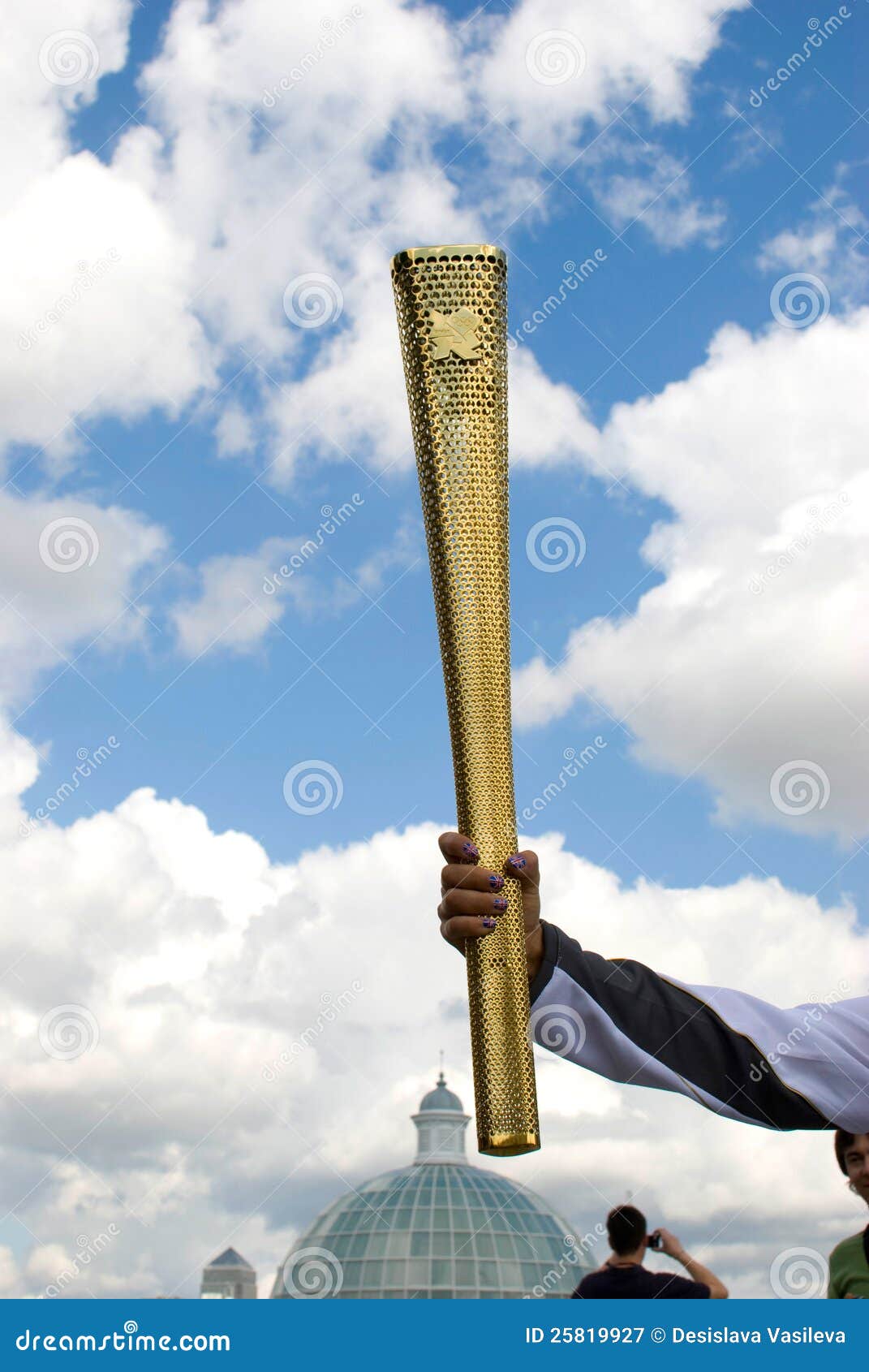 Torcia olimpica fotografia editoriale. Immagine di campionato - 25819927