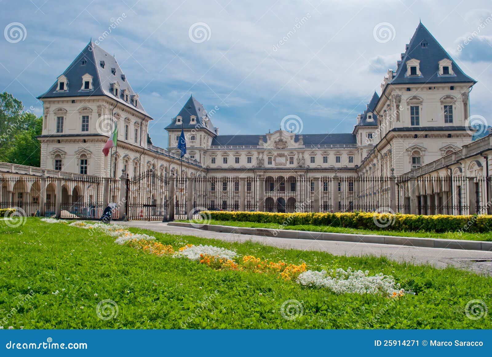 Torino, Castello Del Valentino Stock Image - Image of turin, castello ...