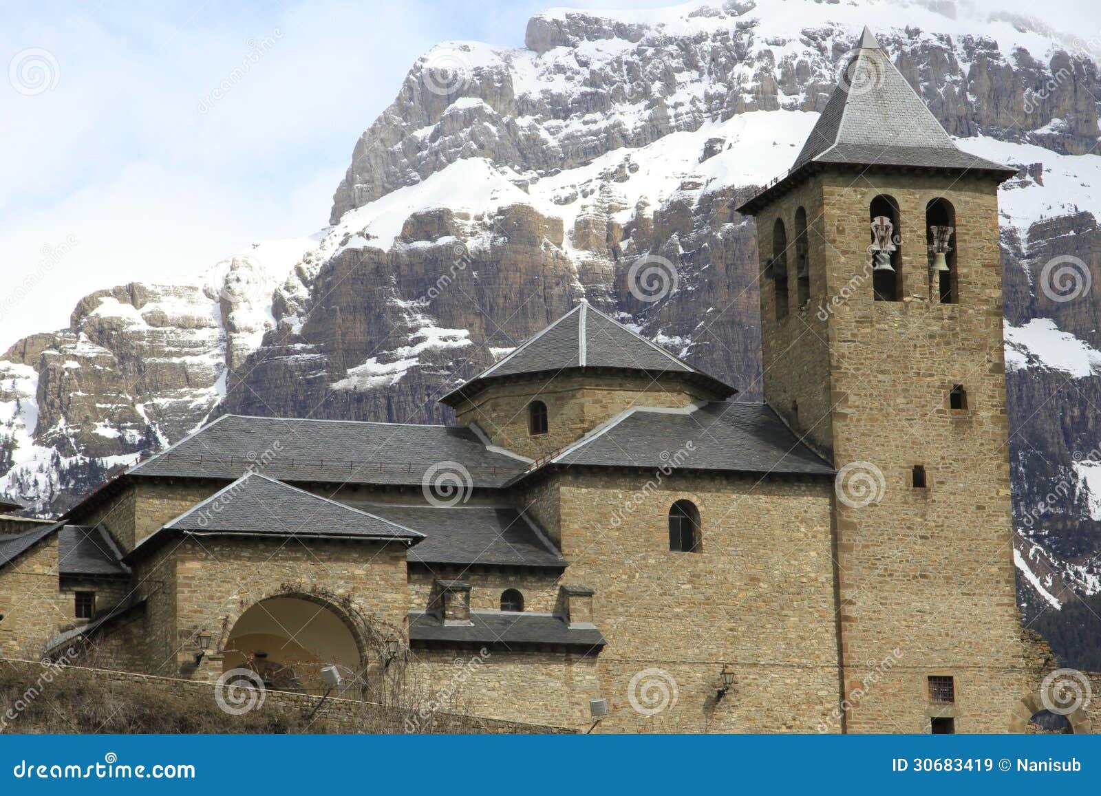 Torla (Huesca) imagem de stock. Imagem de naturalizado - 30683419