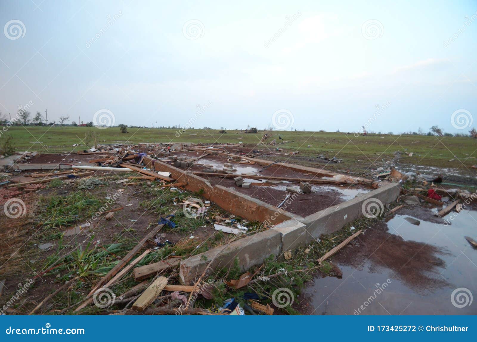 Tornado Damage from Spring Thunder Storms Editorial Photography - Image ...