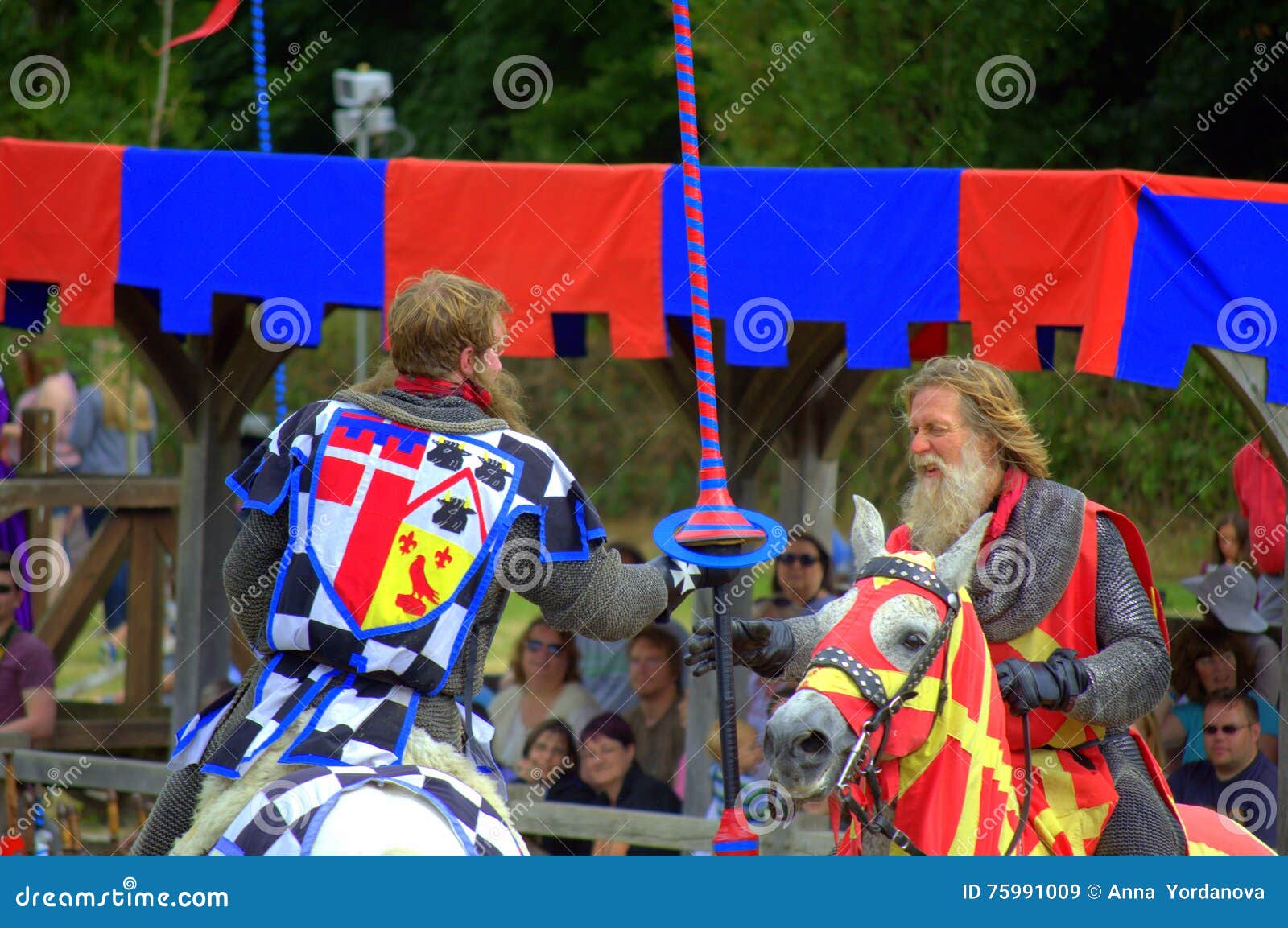 Torneo Medieval De Los Caballeros Imagen de archivo editorial - Imagen ...