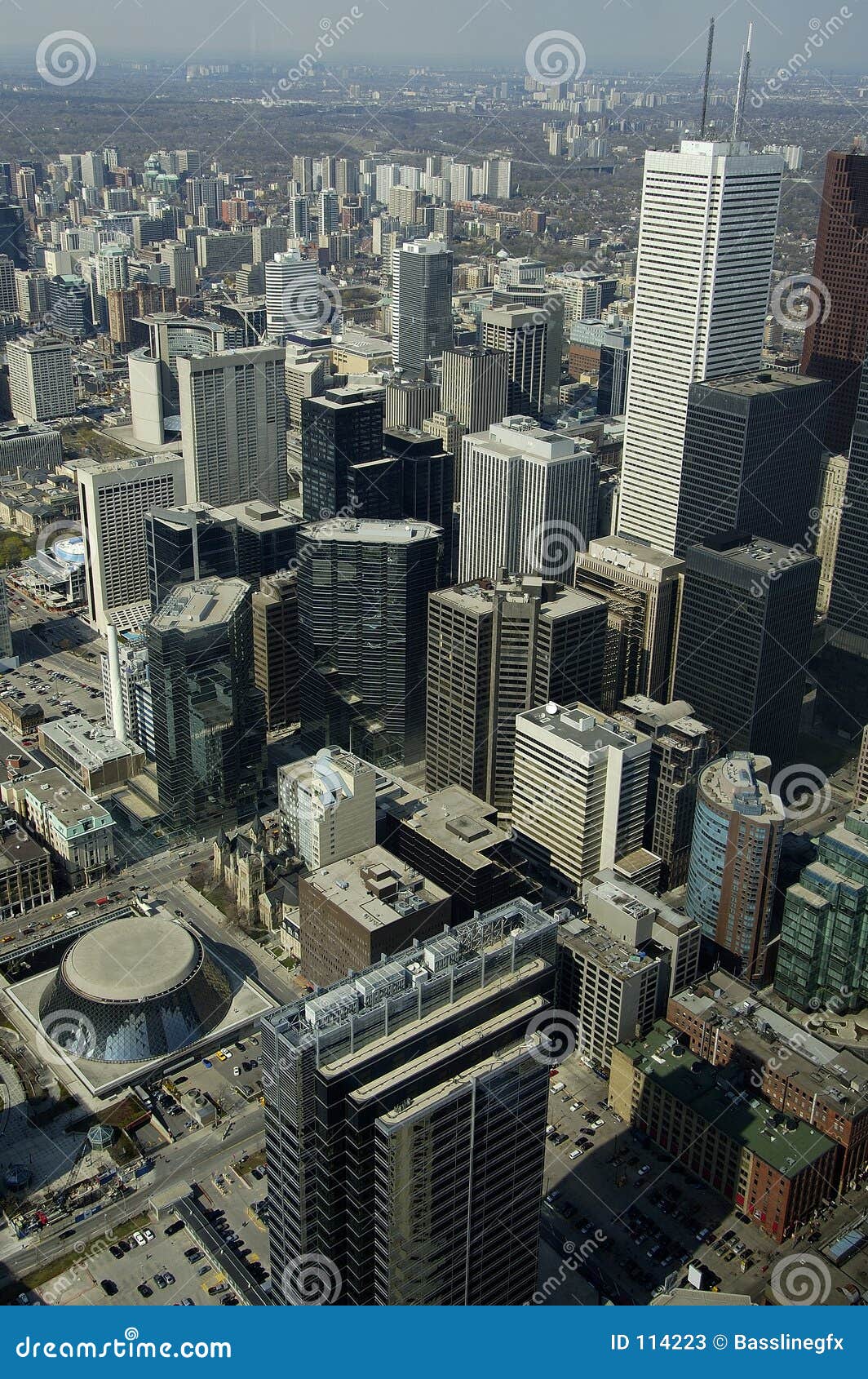 Toronto Buildings stock image. Image of midtown, vertical - 114223