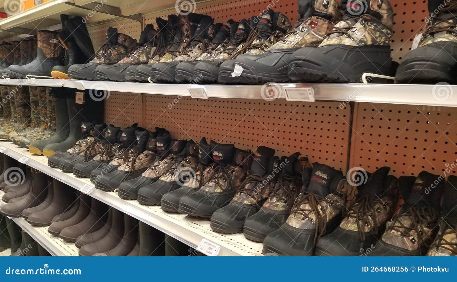 Rows in a hardware store editorial photo. Image of distribution - 264668256