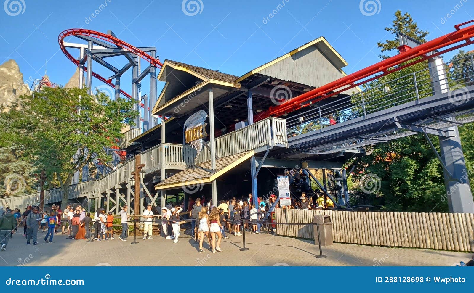 Canada Wonderland in Toronto Editorial Stock Photo - Image of memorial ...