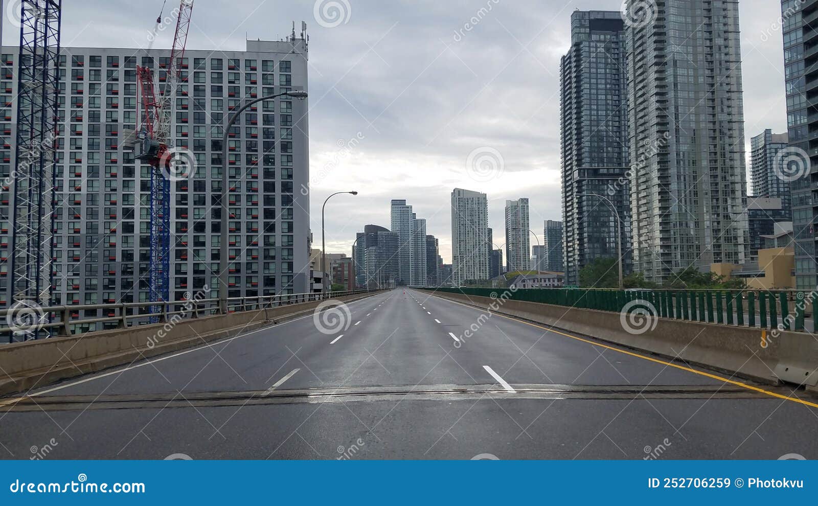 Gardiner Expressway in Toronto Downtown Editorial Stock Image - Image ...