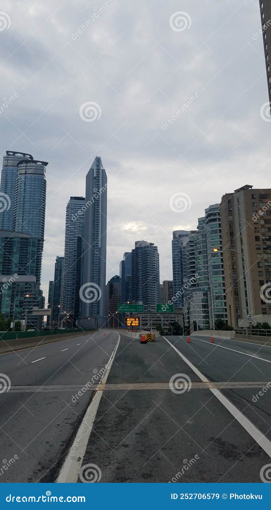 Gardiner Expressway in Toronto Downtown Editorial Stock Image - Image ...