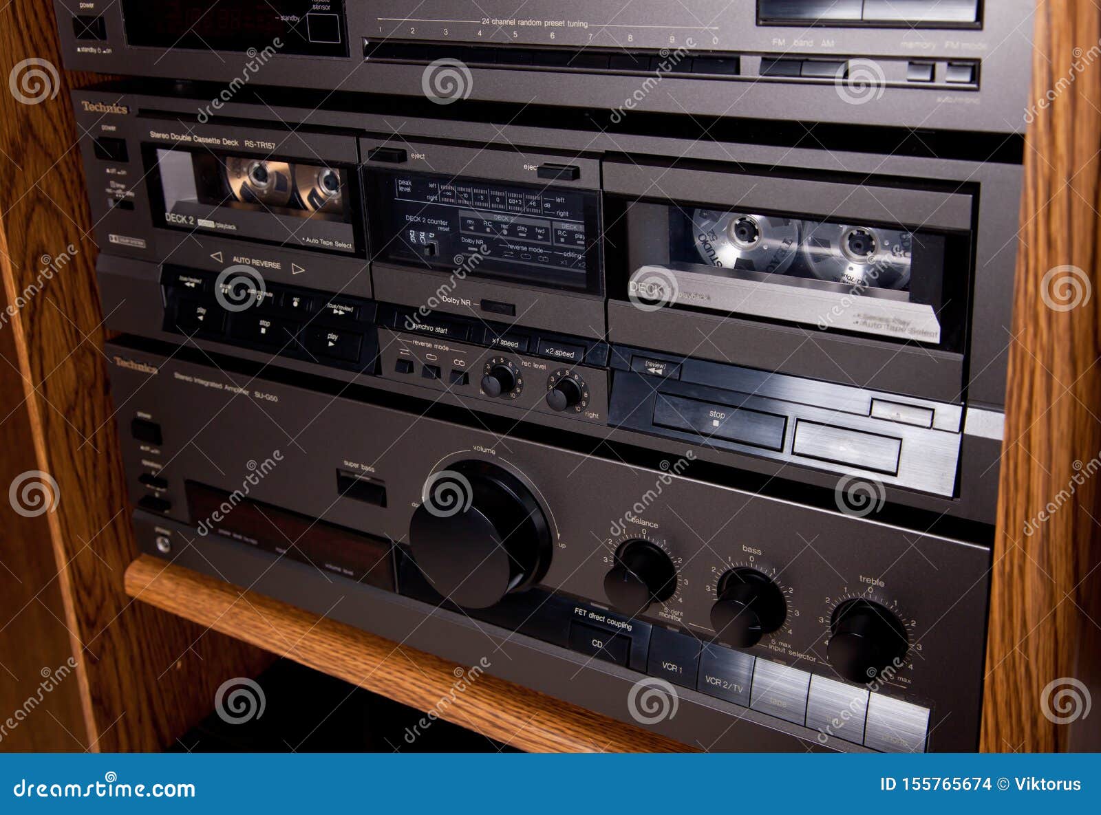 Toronto, Canada - November 18 2019: Technics Stereo Audio Components ...