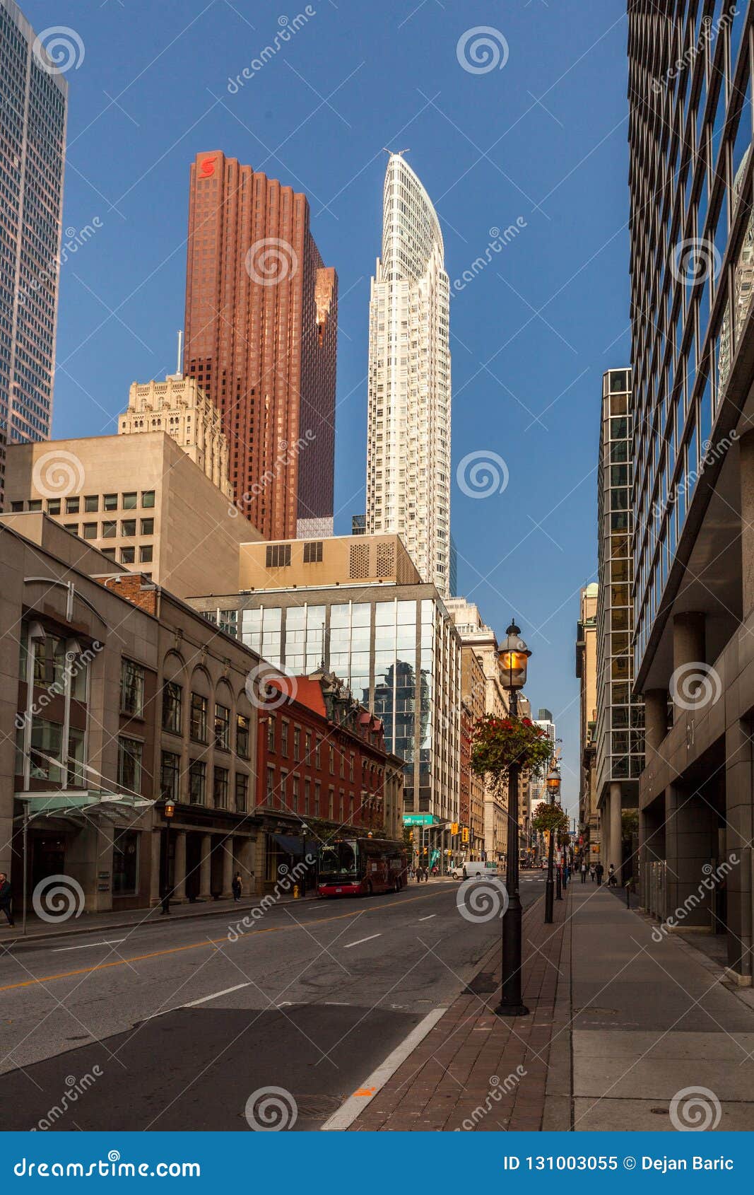 Toronto, CANADA - October 10, 2018: Streets of Canadian Metropolis ...