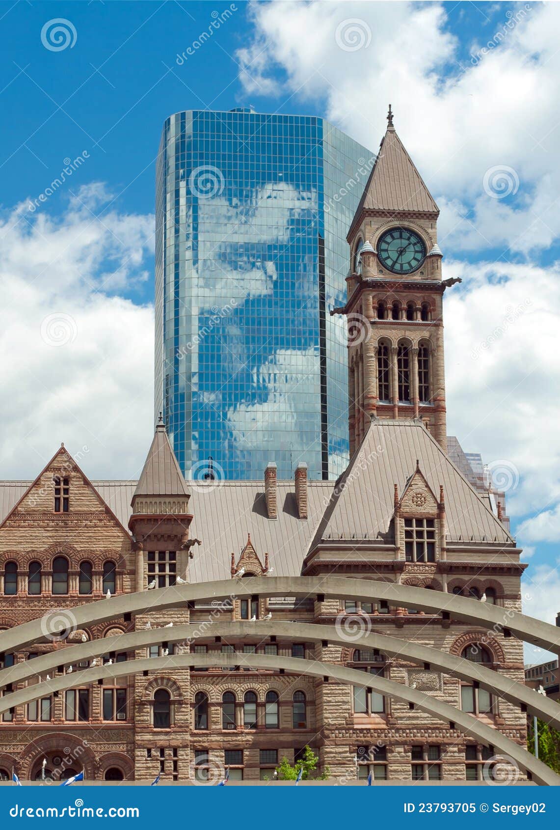 Toronto City Hall stock image. Image of arch, city, clock - 23793705