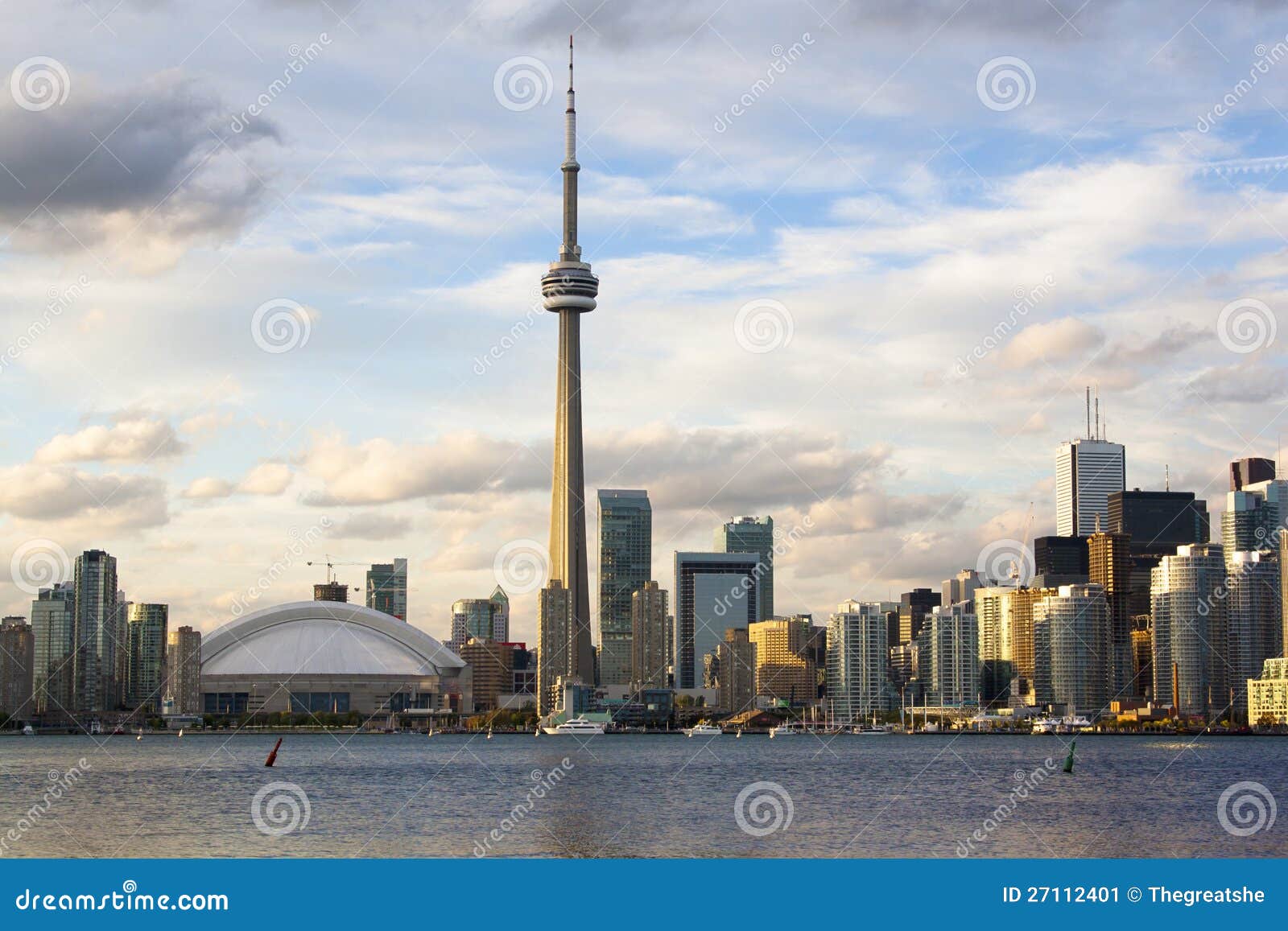 Toronto Cityscape at Early Evening Stock Image - Image of scene, autumn ...