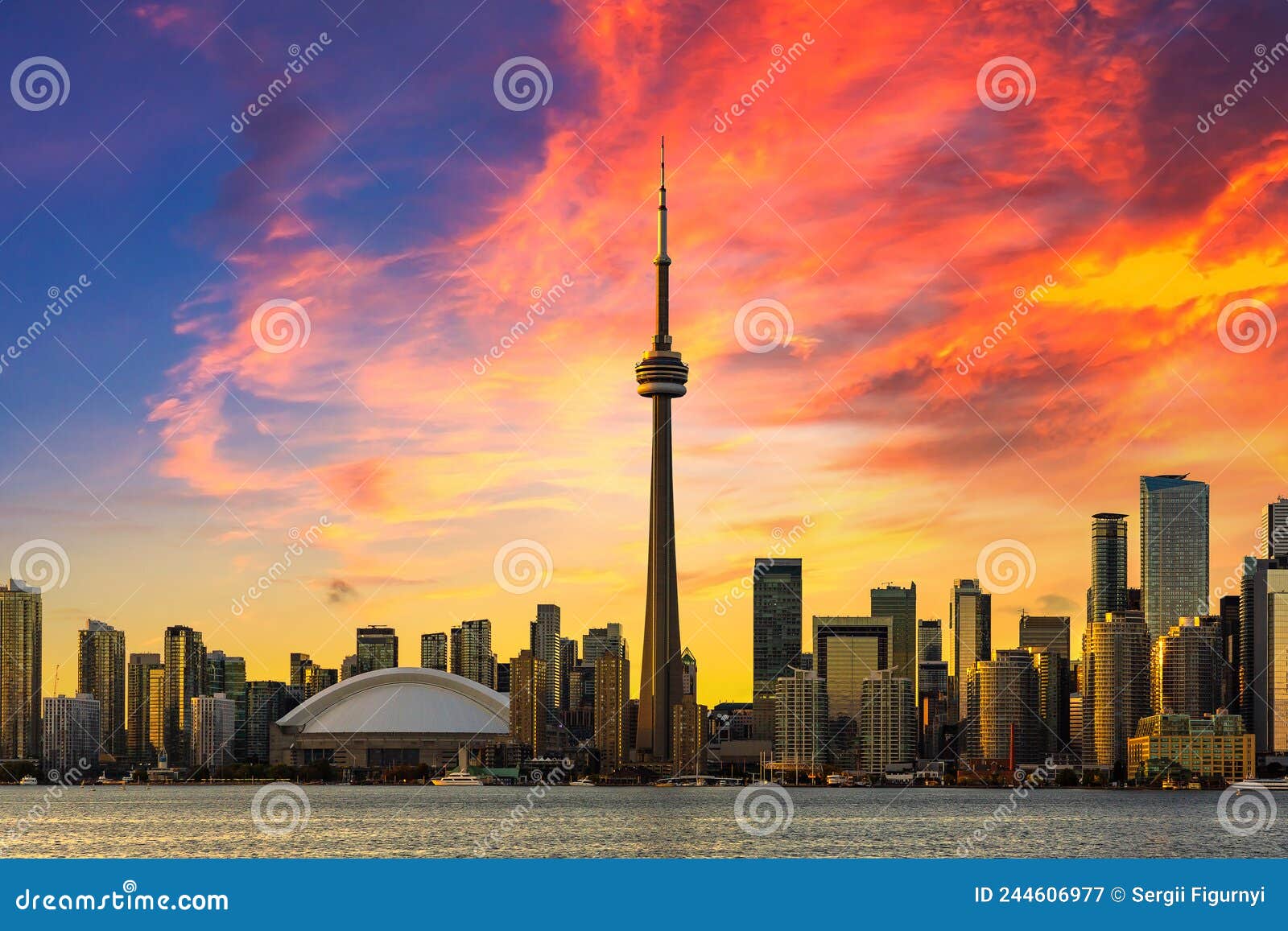 Toronto and CN Tower at Sunset Editorial Photography - Image of night ...