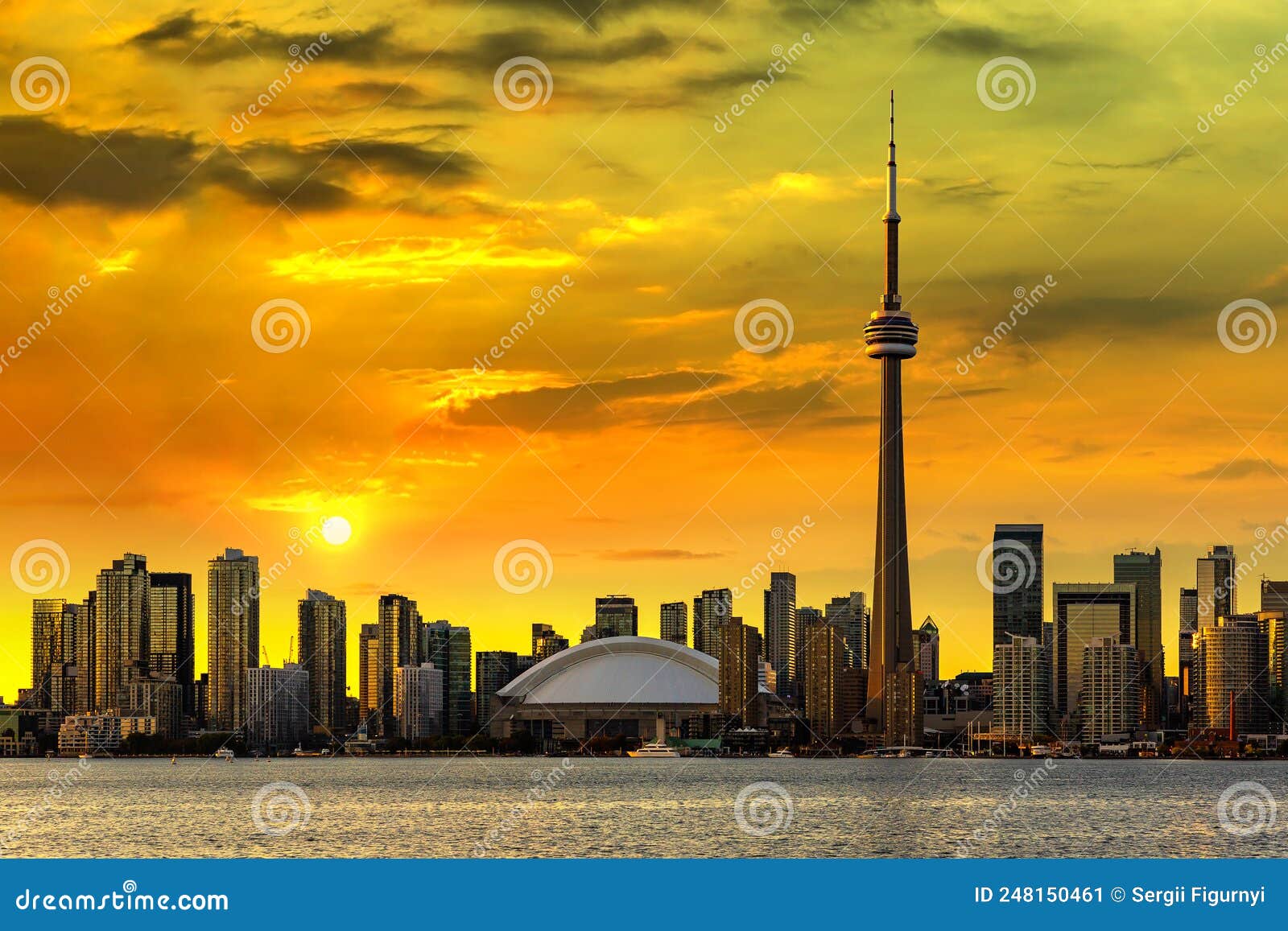 Toronto and CN Tower at Sunset Stock Image - Image of harbor, office ...