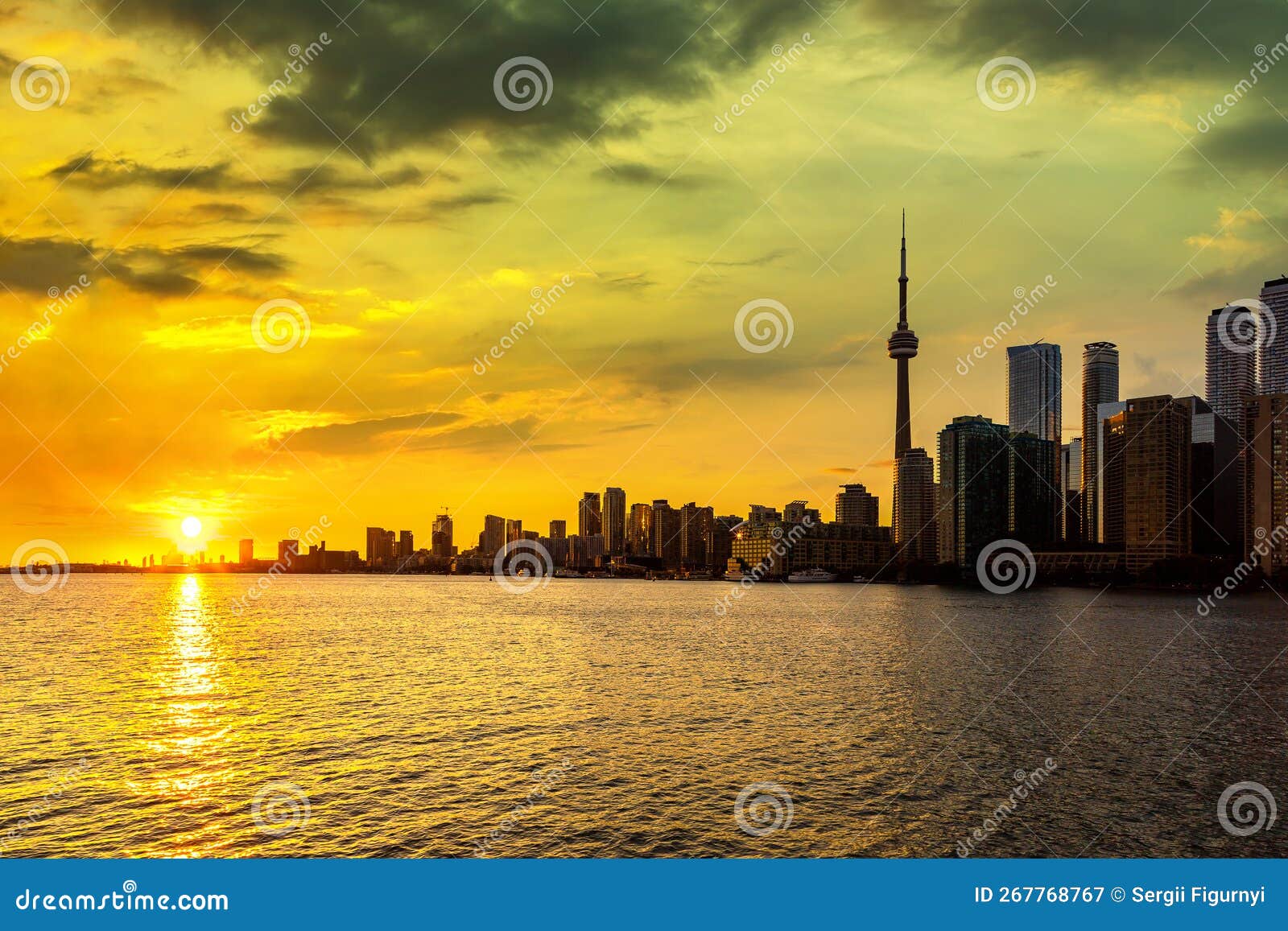 Toronto and CN Tower at Sunset Editorial Photography - Image of ...