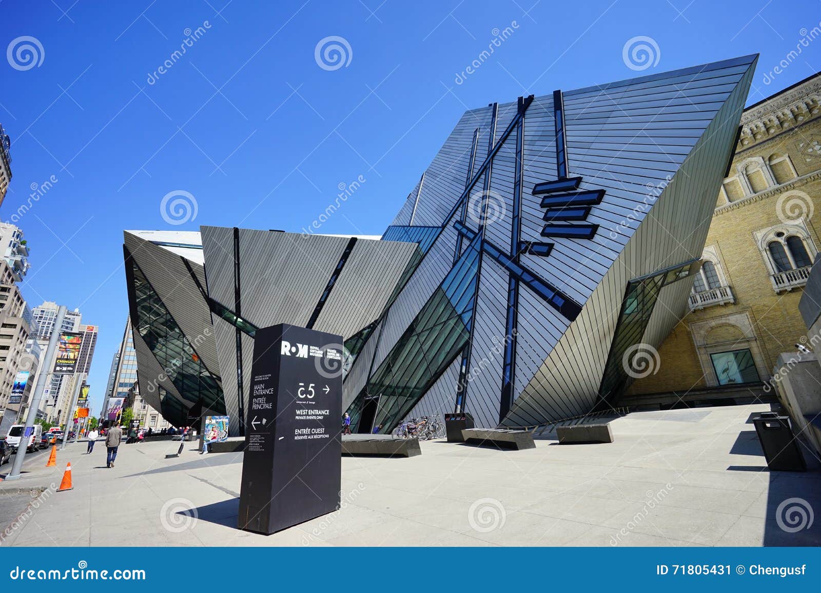 Toronto downtown museum editorial photo. Image of future - 71805431