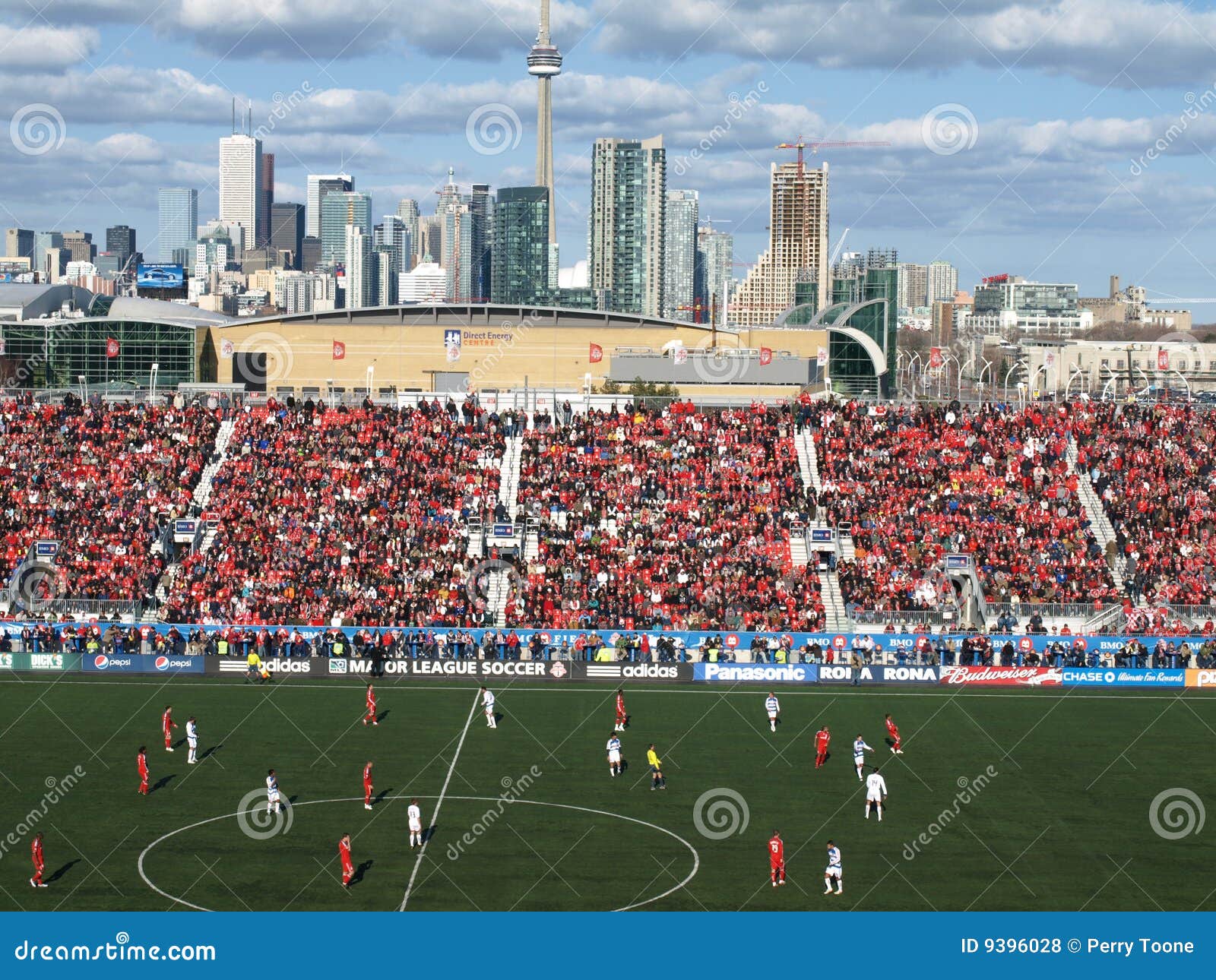 Toronto FC Home Game 09 editorial stock photo. Image of play - 9396028