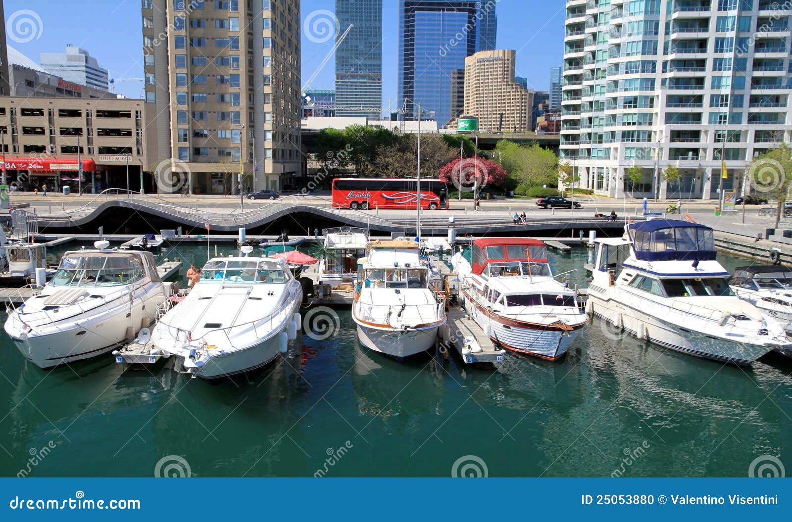 Toronto Harbour editorial image. Image of spring, boats - 25053880