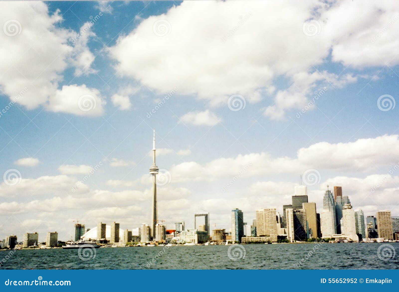 Toronto Lake Skyline 2002 editorial photography. Image of harbor - 55652952