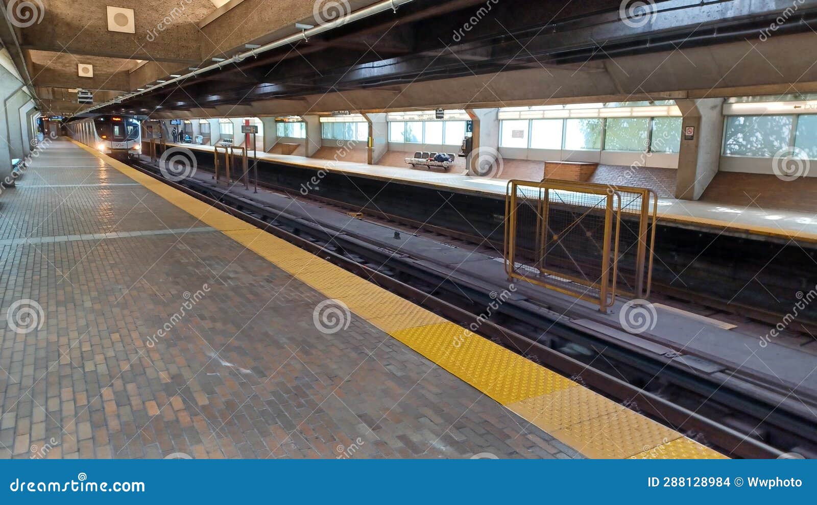 Toronto Line 1 Subway Station Inside View Editorial Stock Image - Image ...
