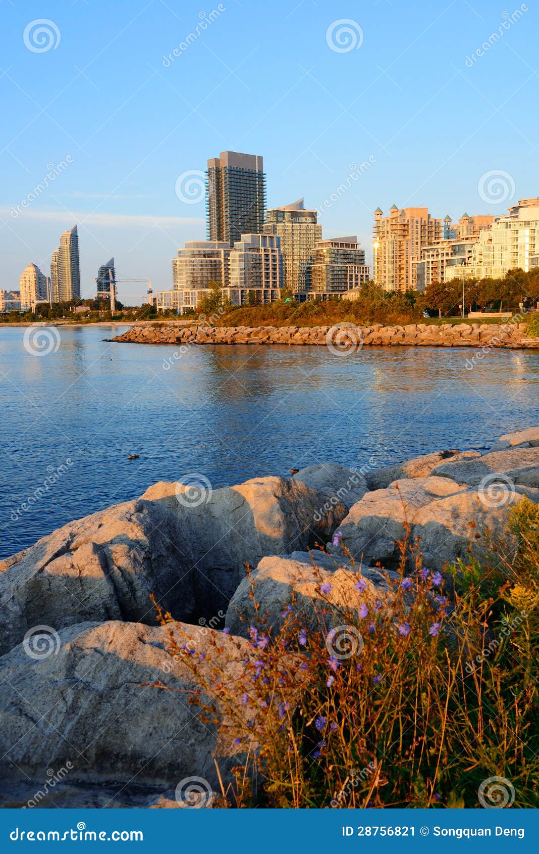 Toronto morning stock image. Image of canadian, rock - 28756821