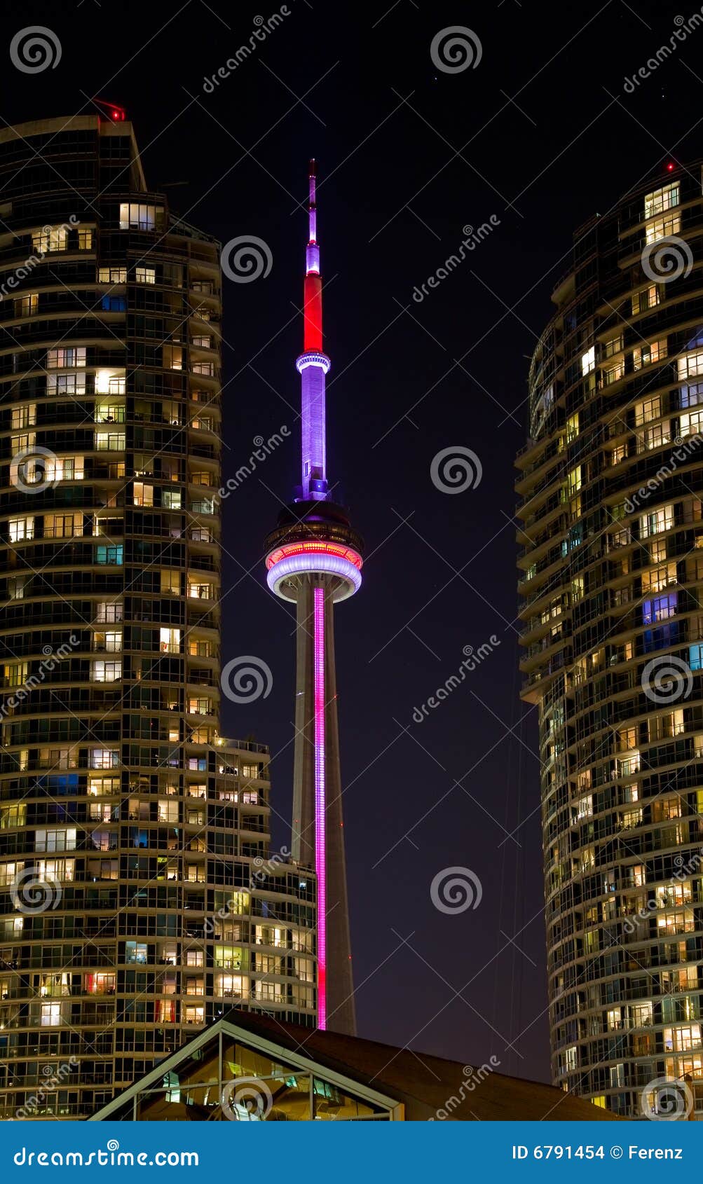 Toronto night editorial stock image. Image of exterior - 6791454