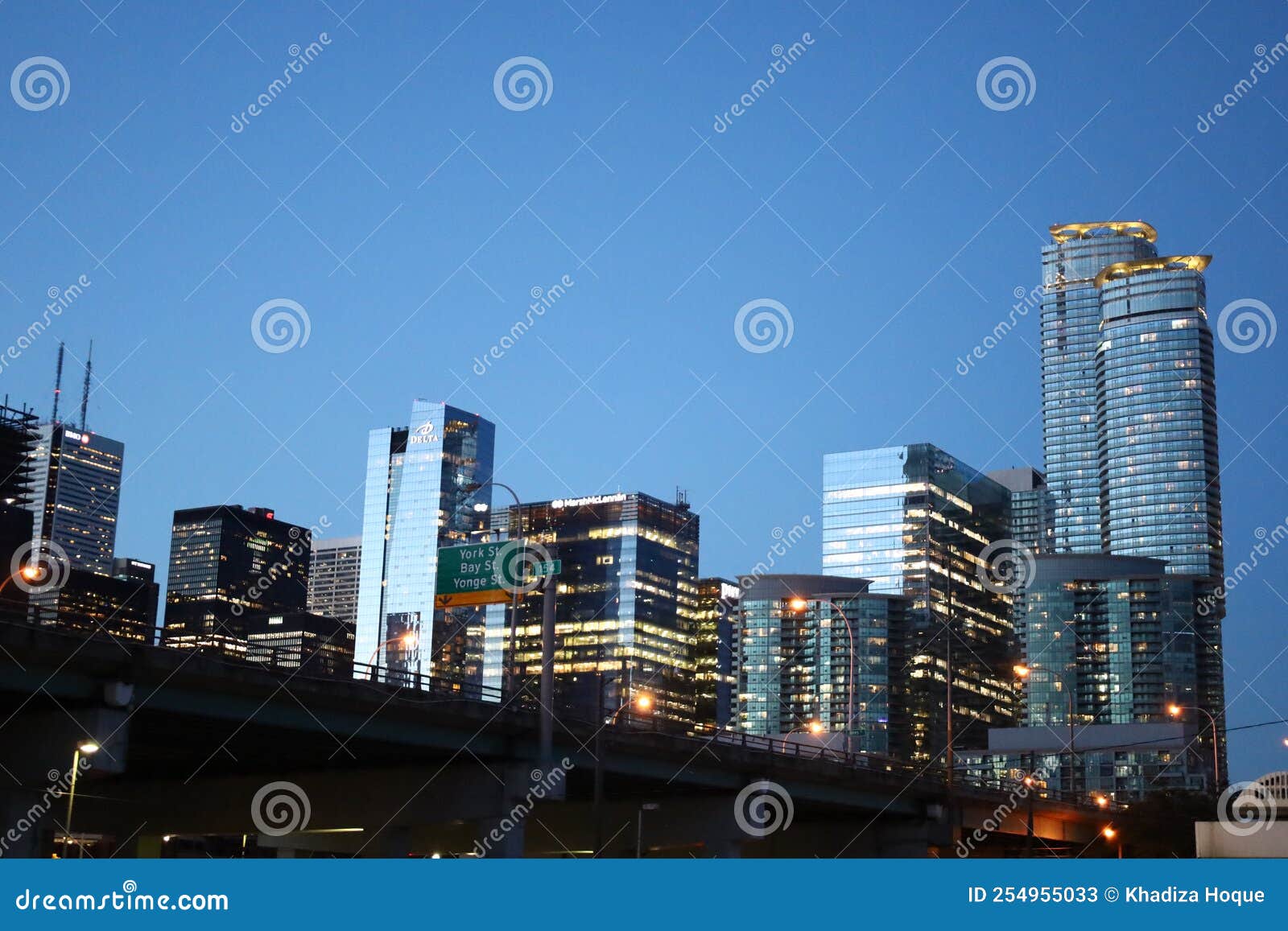 Toronto Night View editorial stock photo. Image of dusk - 254955033