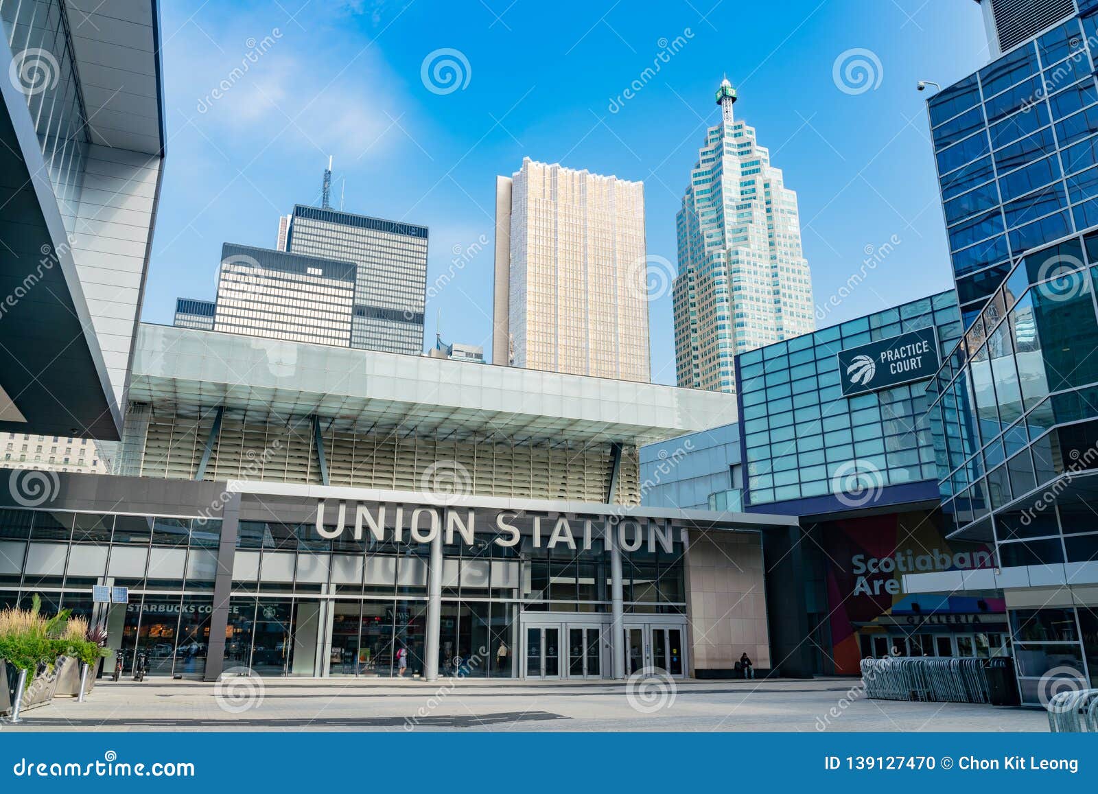 Exterior View of the Union Station Editorial Image - Image of historic ...