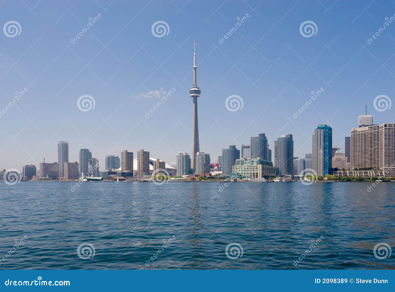 Toronto skyline stock image. Image of lake, blue, harbour - 2098389